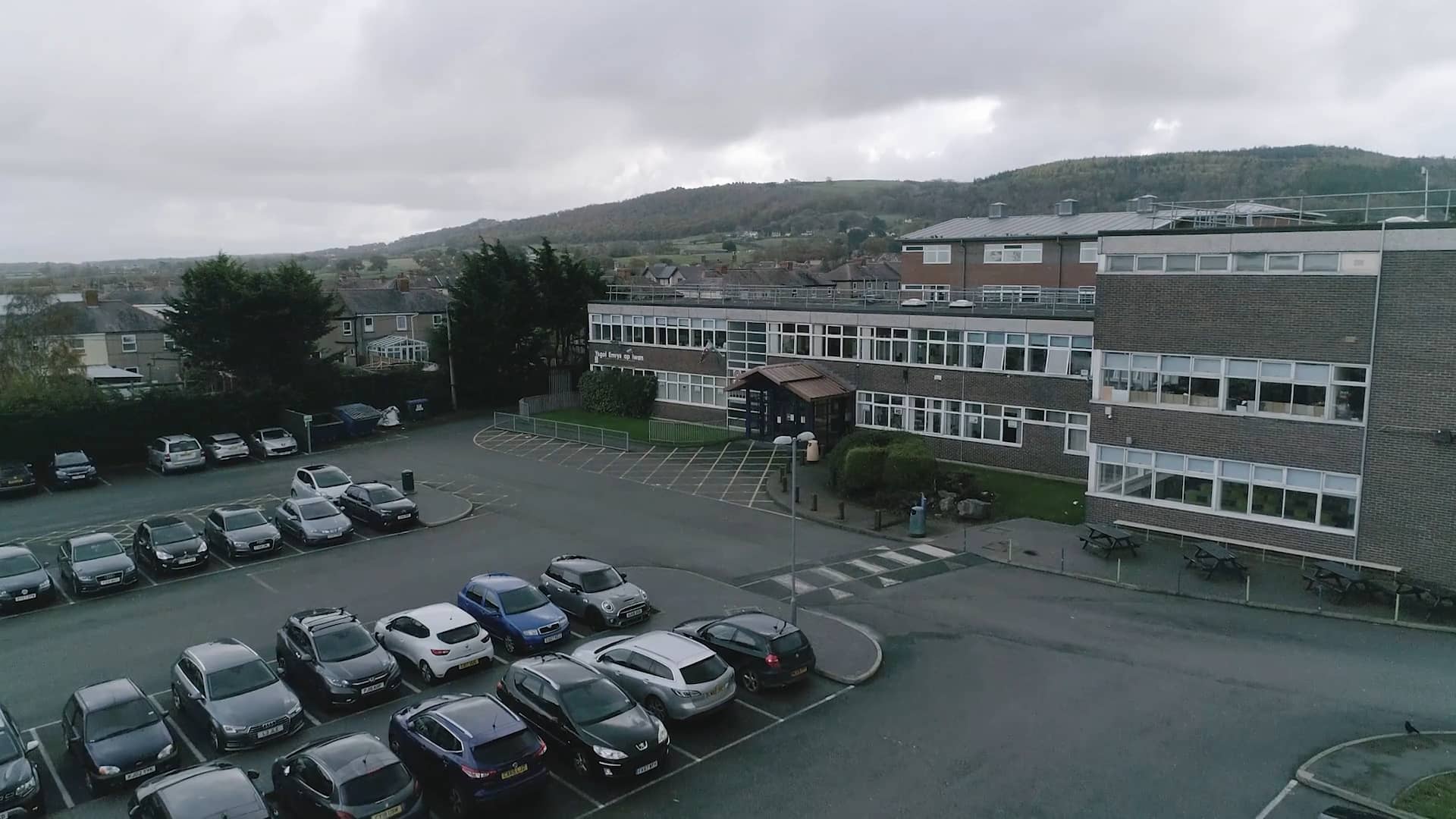 Ysgol Emrys ap Iwan on Vimeo