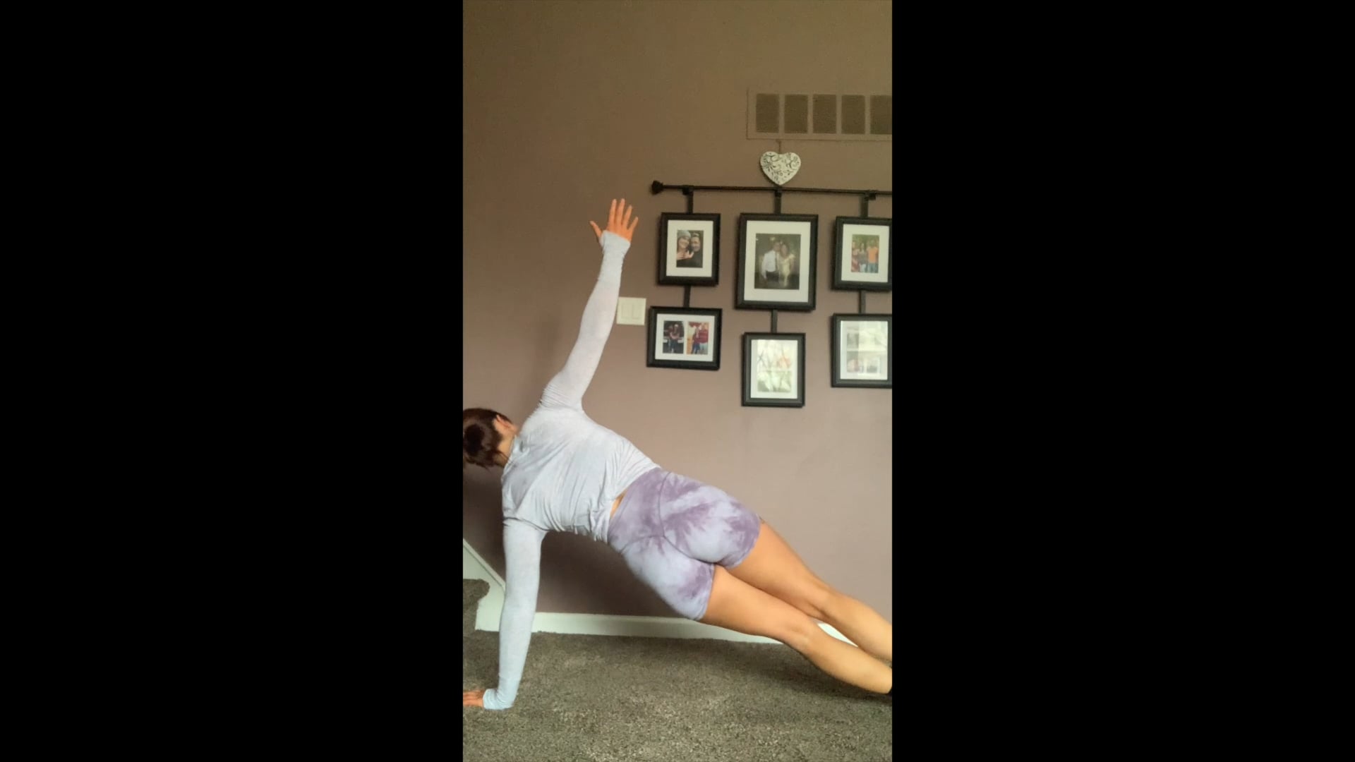 alternating side plank reach on Vimeo