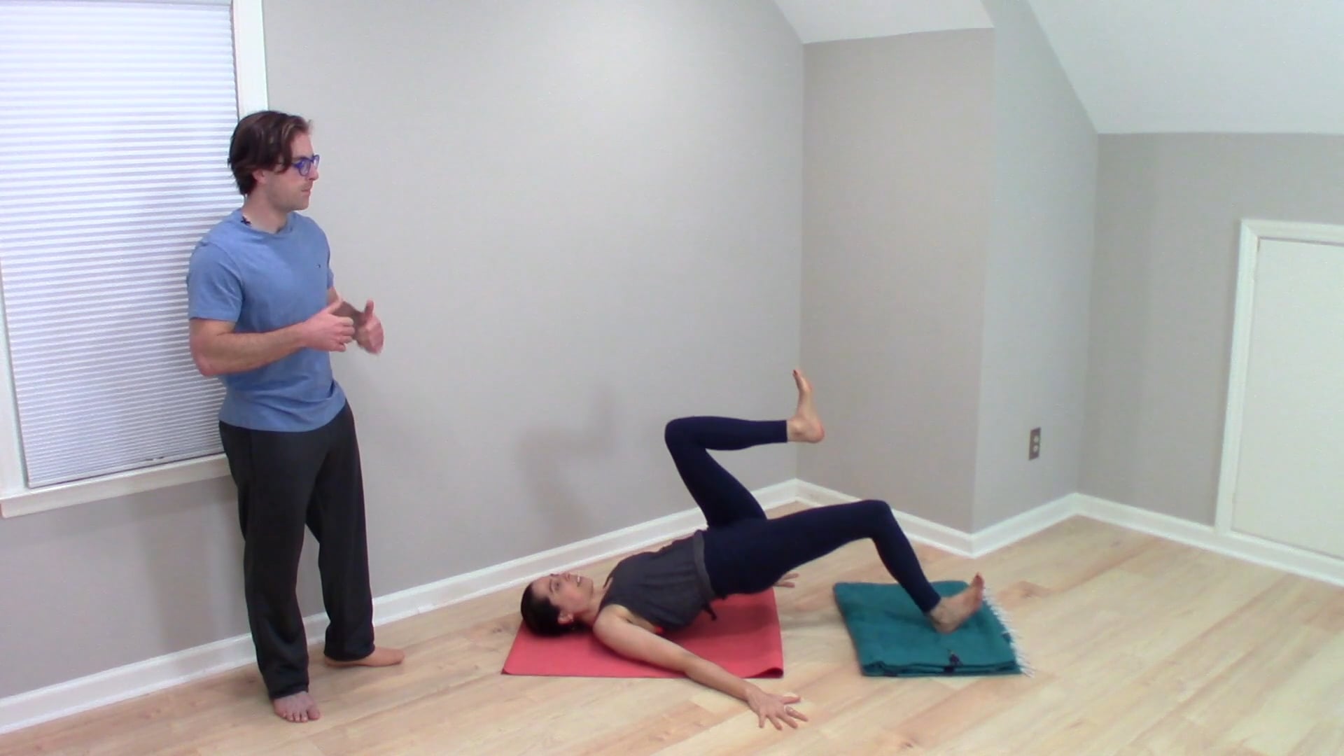 Single-Leg Hamstring Bridge Slide (Blanket) [SFY] on Vimeo
