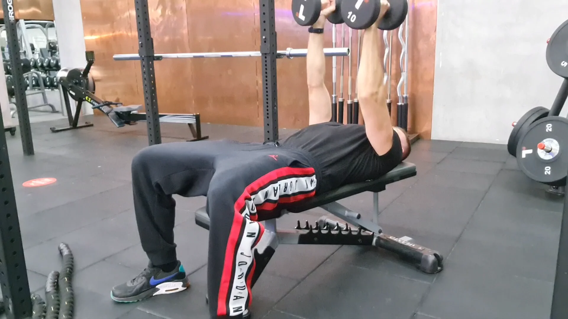 Alternating DB press neutral grip