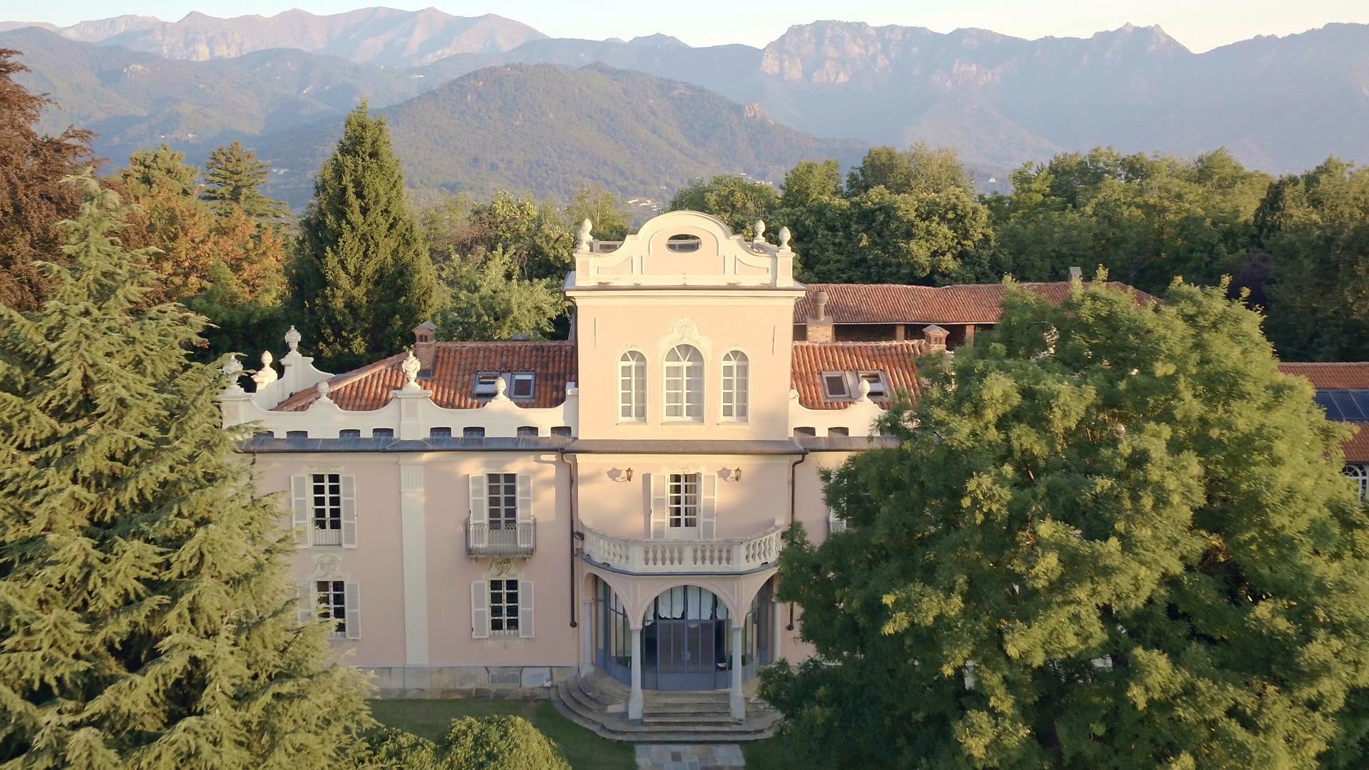 Villa Santa Brigida on Vimeo