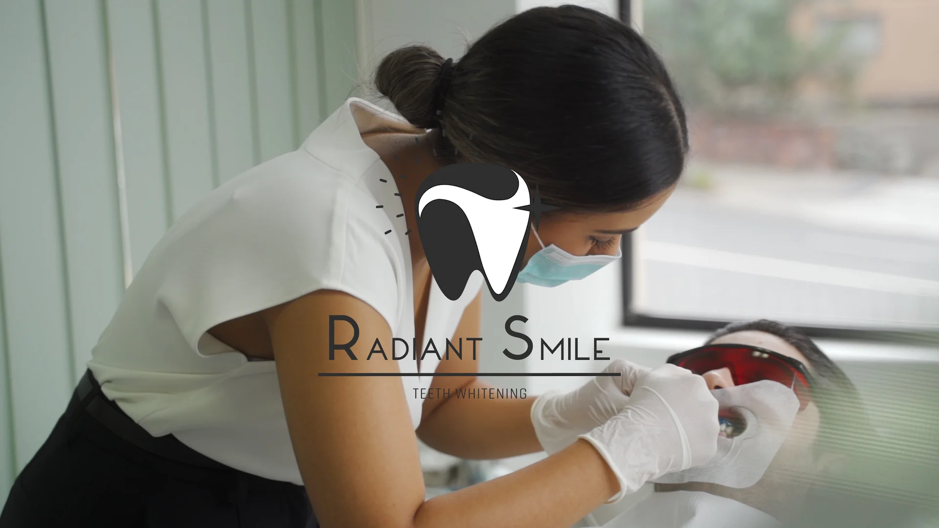 Radiant Smile Teeth Whitening on Vimeo