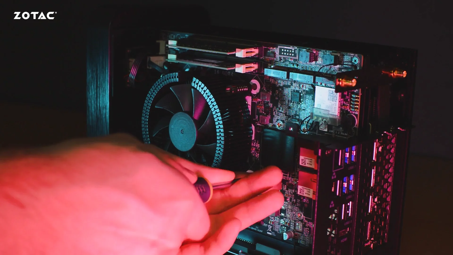 MAGNUS ONE ECM73070C (Barebone) | ZOTAC MAGNUS ONE ECM73070C (Barebone) | ZOTAC