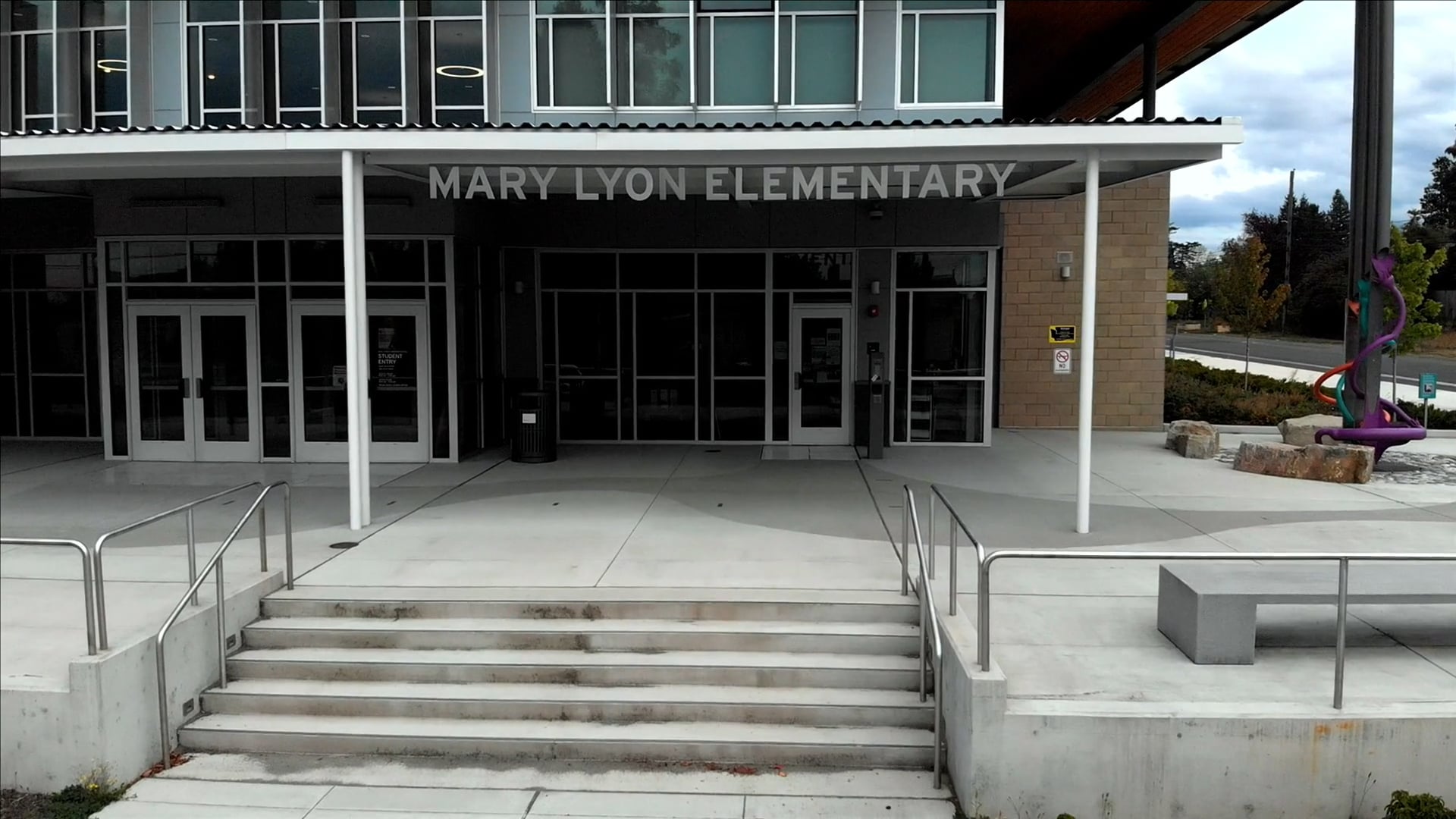 Mary Lyon Elementary School on Vimeo