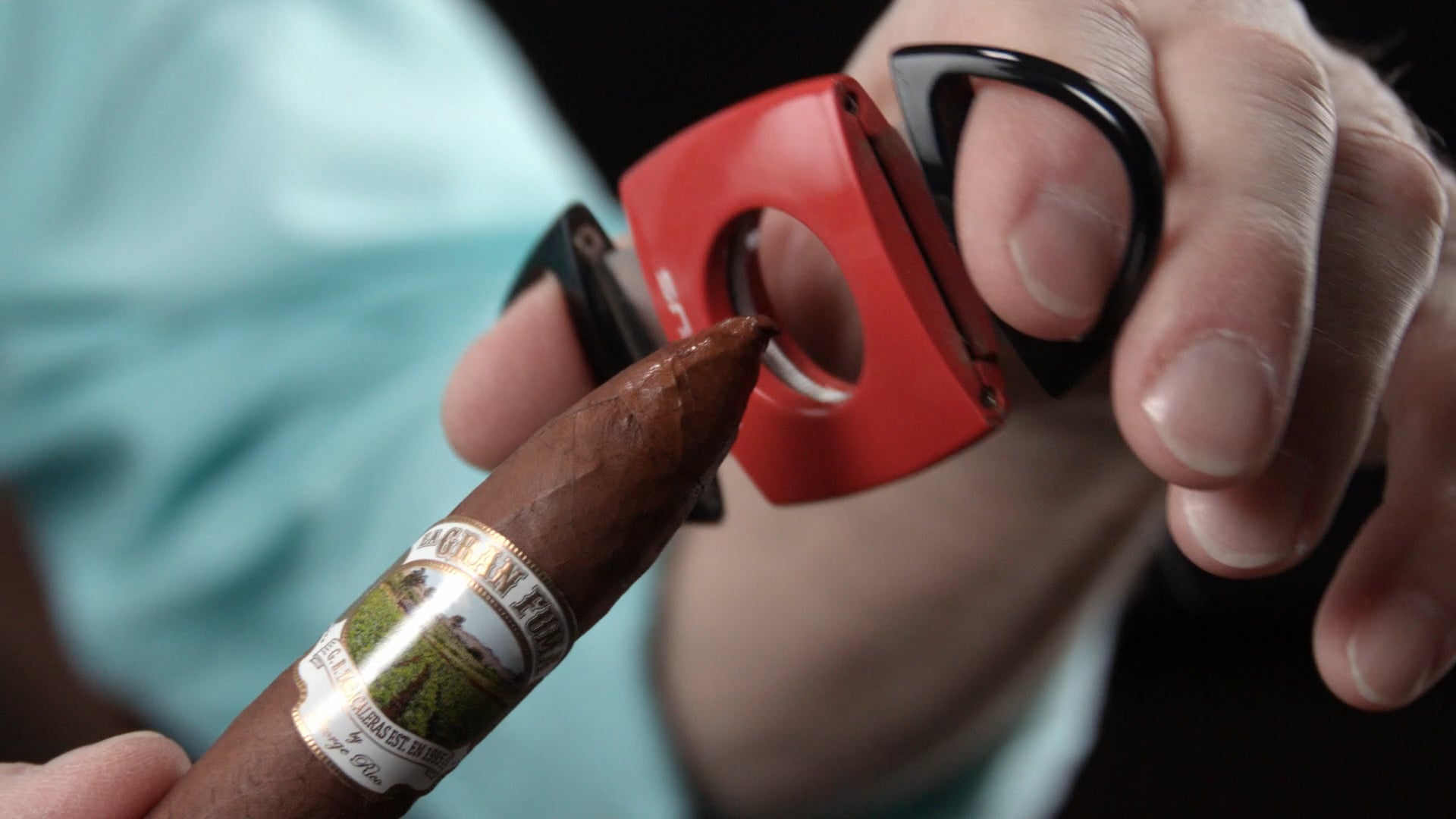 How to Cut a Cigar: What is “the Dickman Cut”? on Vimeo