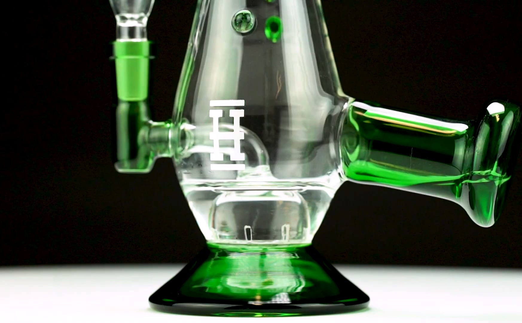 Hemper Phaser Bong XL 2020 Function & Smoke Video on Vimeo