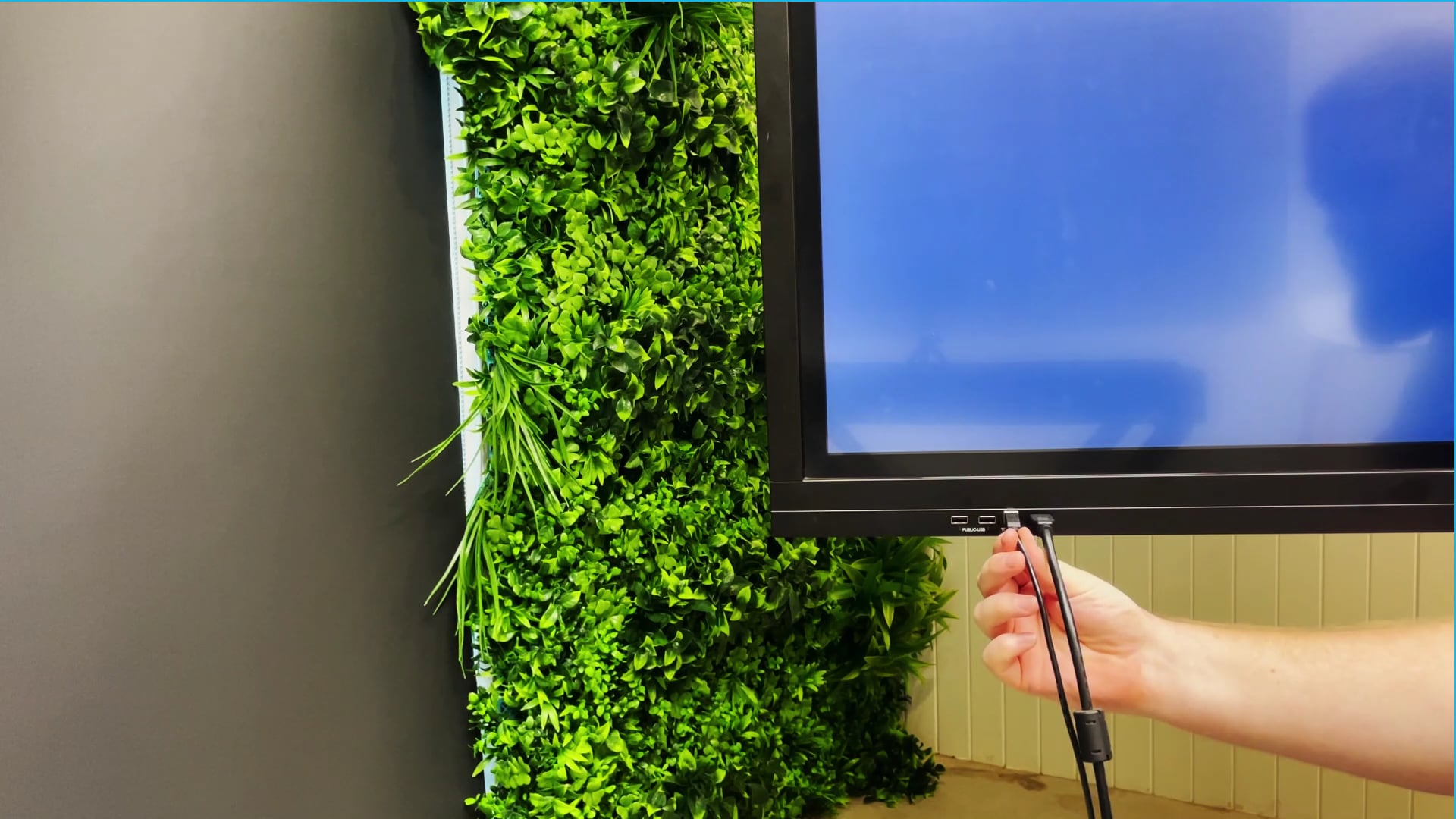 Product Training Hub | CommBox