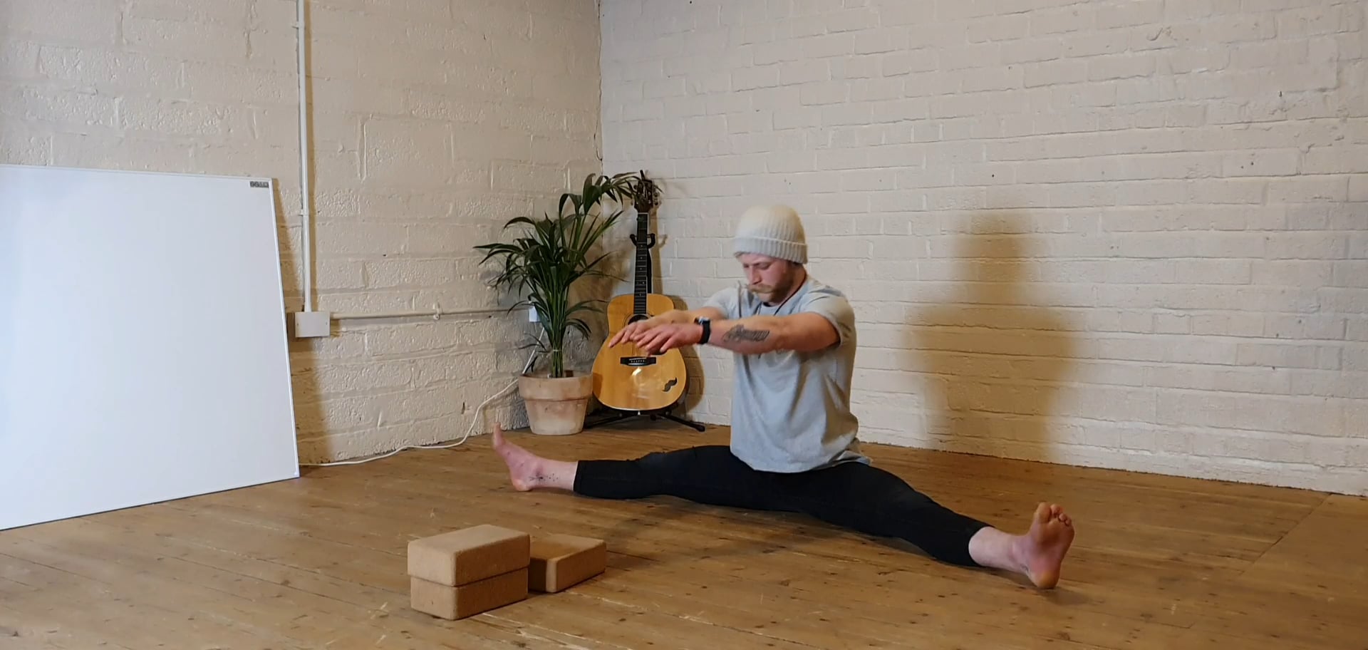 Straddle ups to good morning on Vimeo