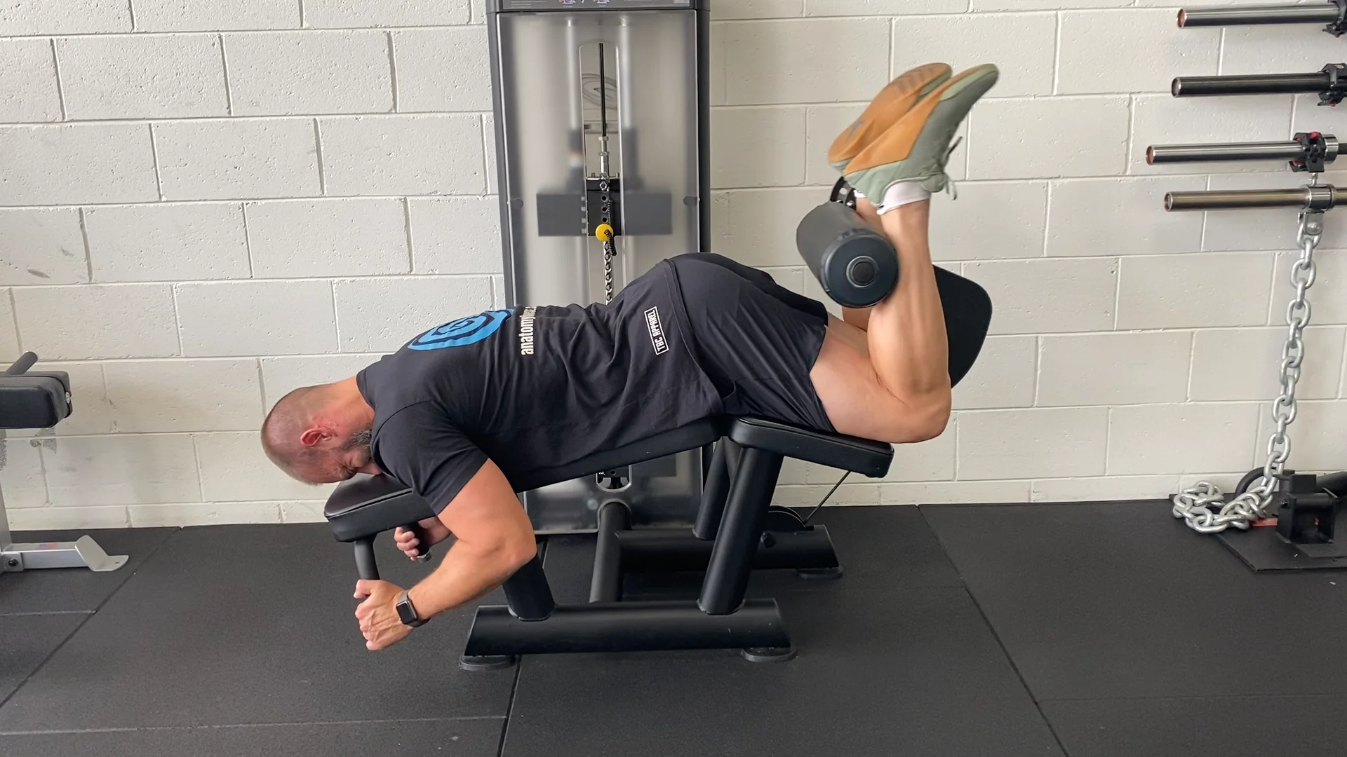 A4 – LYING LEG CURL FOOT INWARD, FOOT POINTS AWAY FROM YOUR SHIN on Vimeo