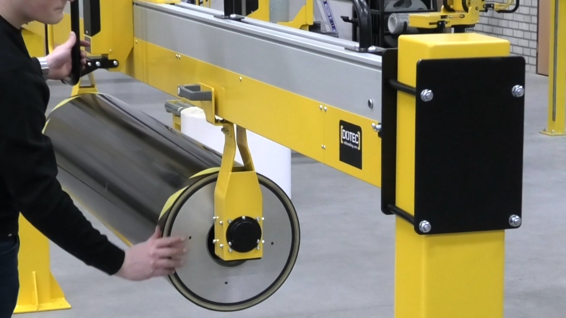 Roll handling solutions - Dotec Wide Roll Handling 3,5 meter/115Ft wide ...