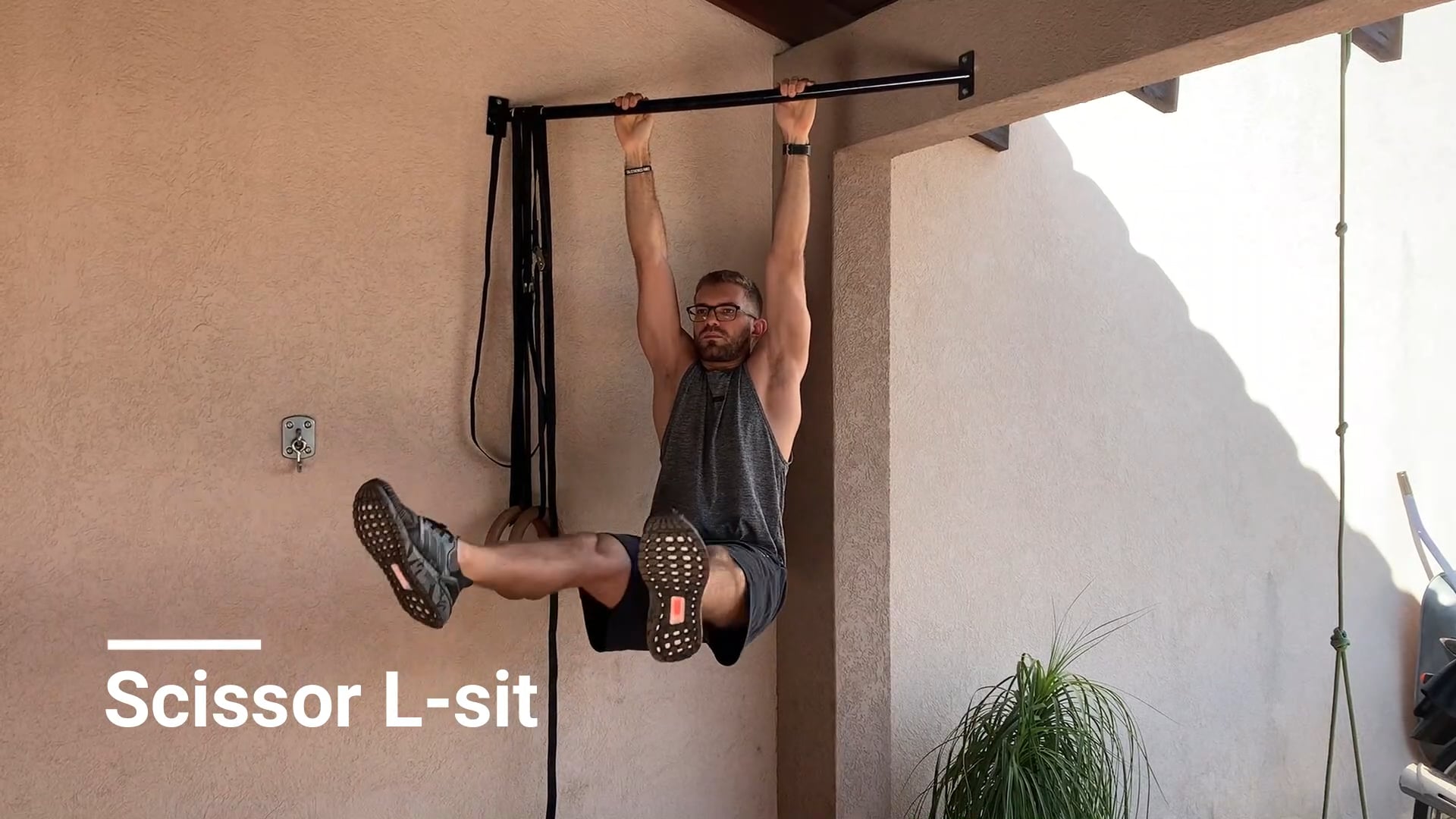 Scissor L-sit on Vimeo