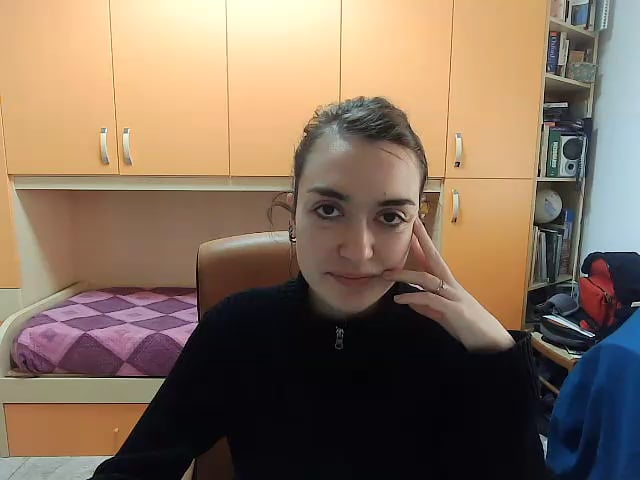 Fabiana V. tutor video introduction on Preply on Vimeo