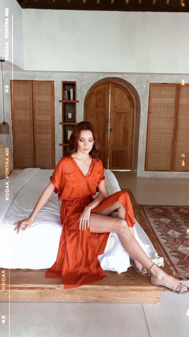 Classic Shirt Dress Rusty Ginger on Vimeo