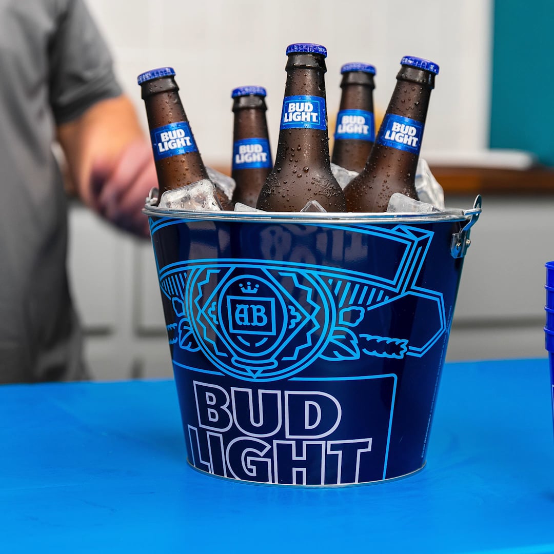 Shop Beer Gear - Party Kits - GIF - SBG_PARTYKITS_BUDLIGHT_BUCKET-gif ...