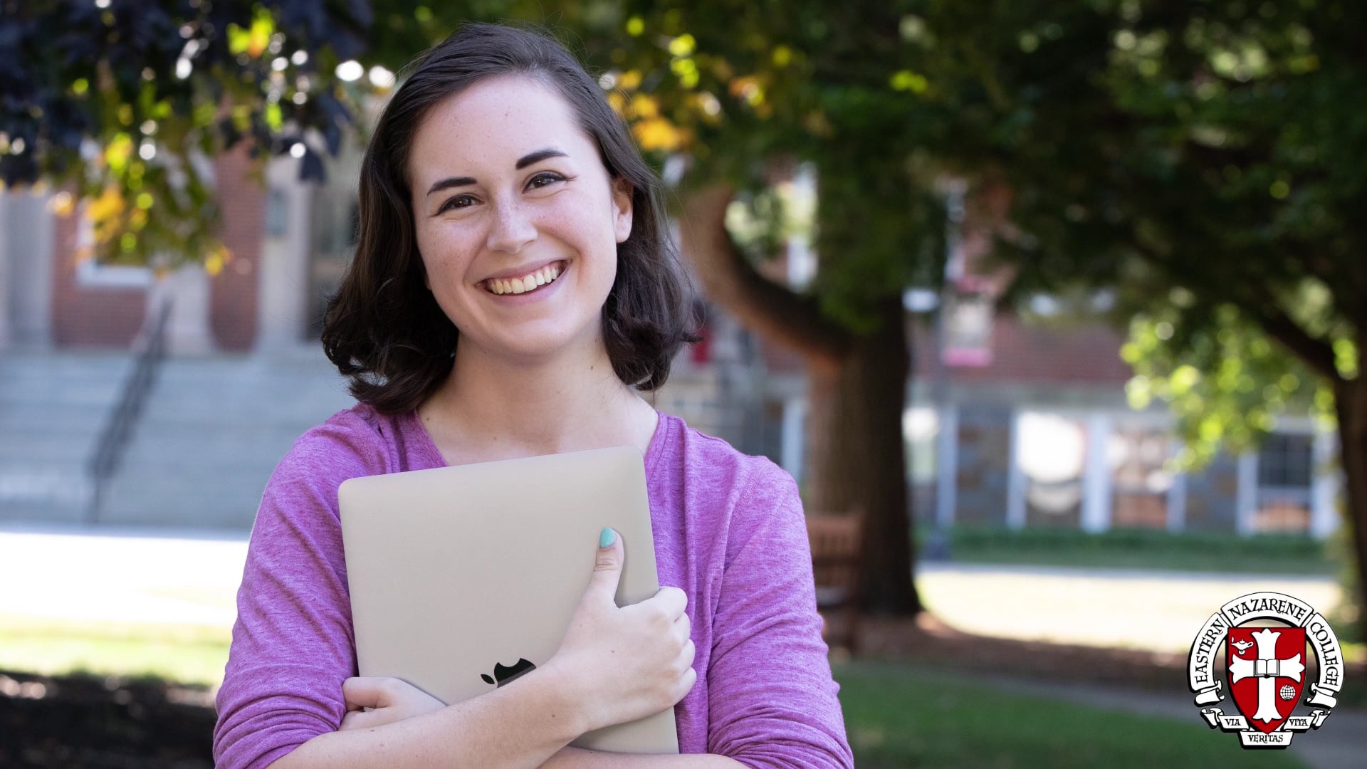 Student Spotlight - Julia Cuthbert on Vimeo