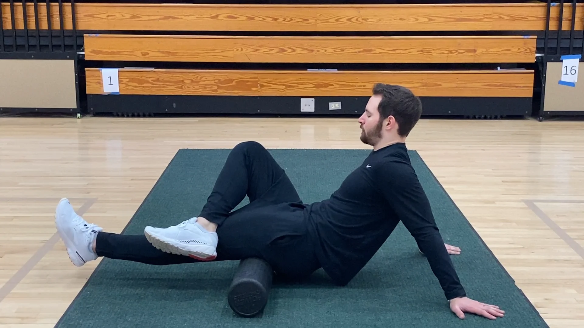Hamstring foam roll on Vimeo