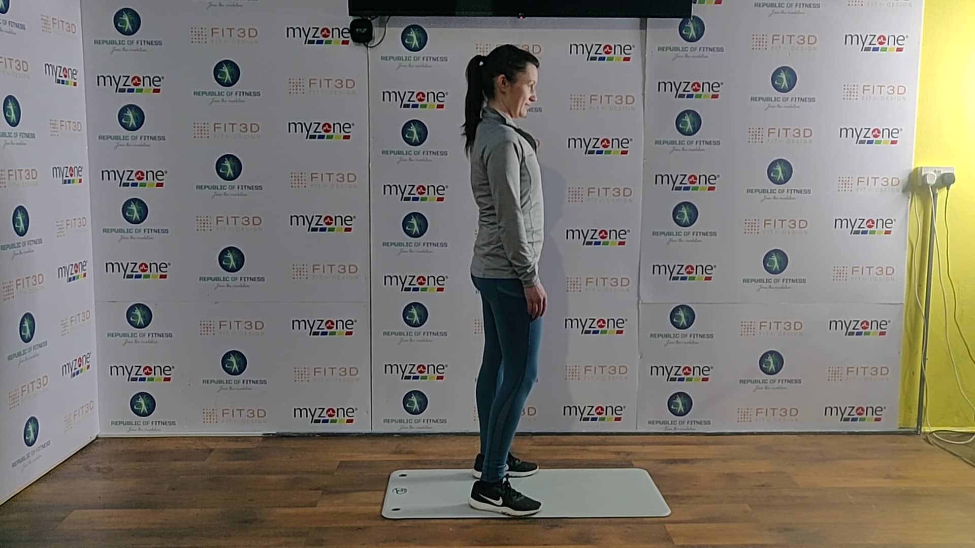 Glute Clenches & Pummelling on Vimeo