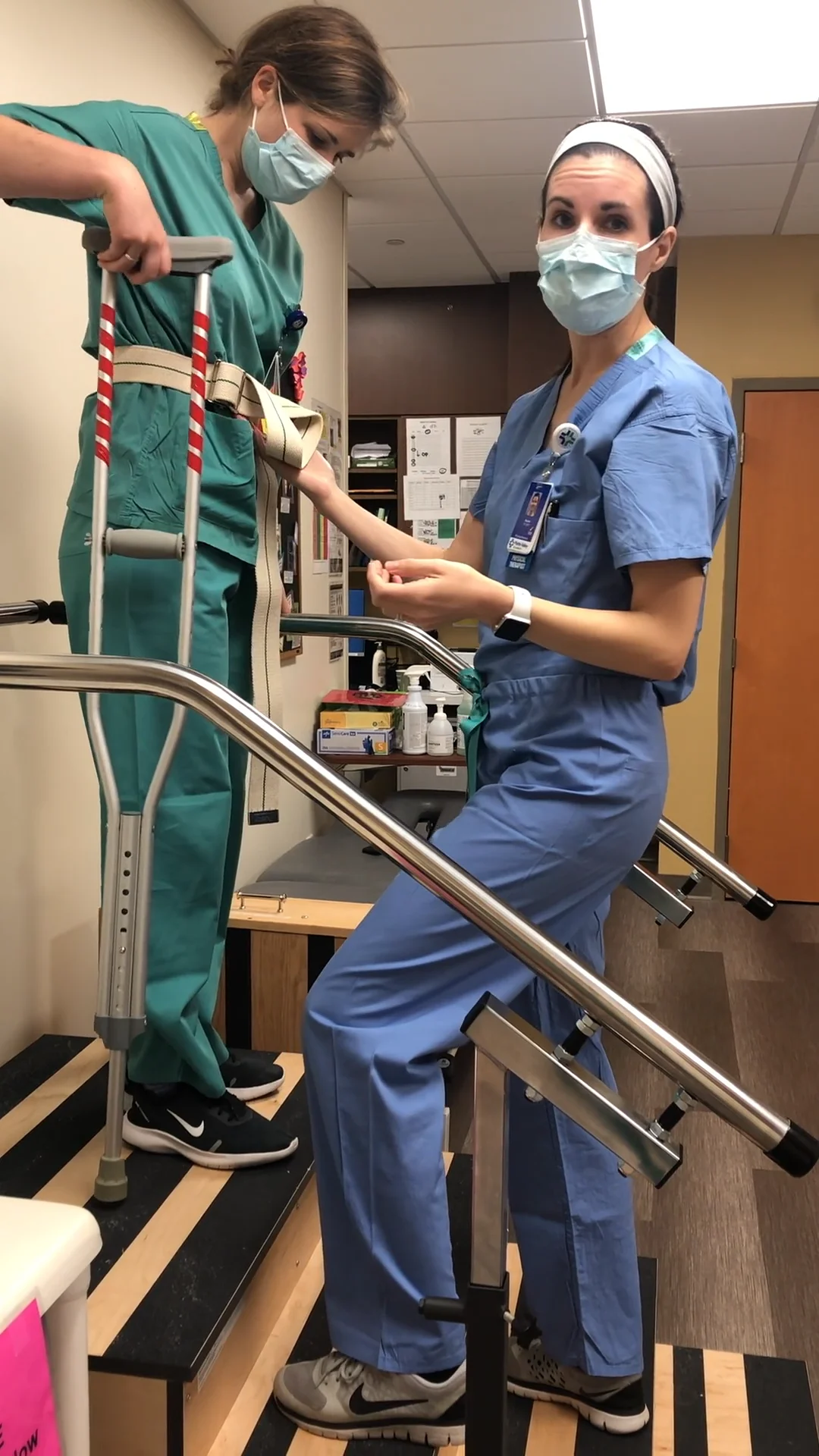 Stair training: One handrail and one crutch on Vimeo