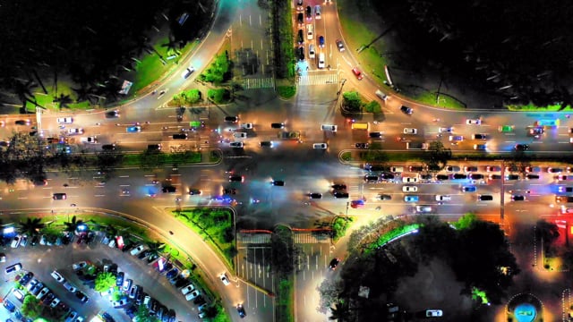 Cruce De Caminos Tráfico Coche - Free video on Pixabay