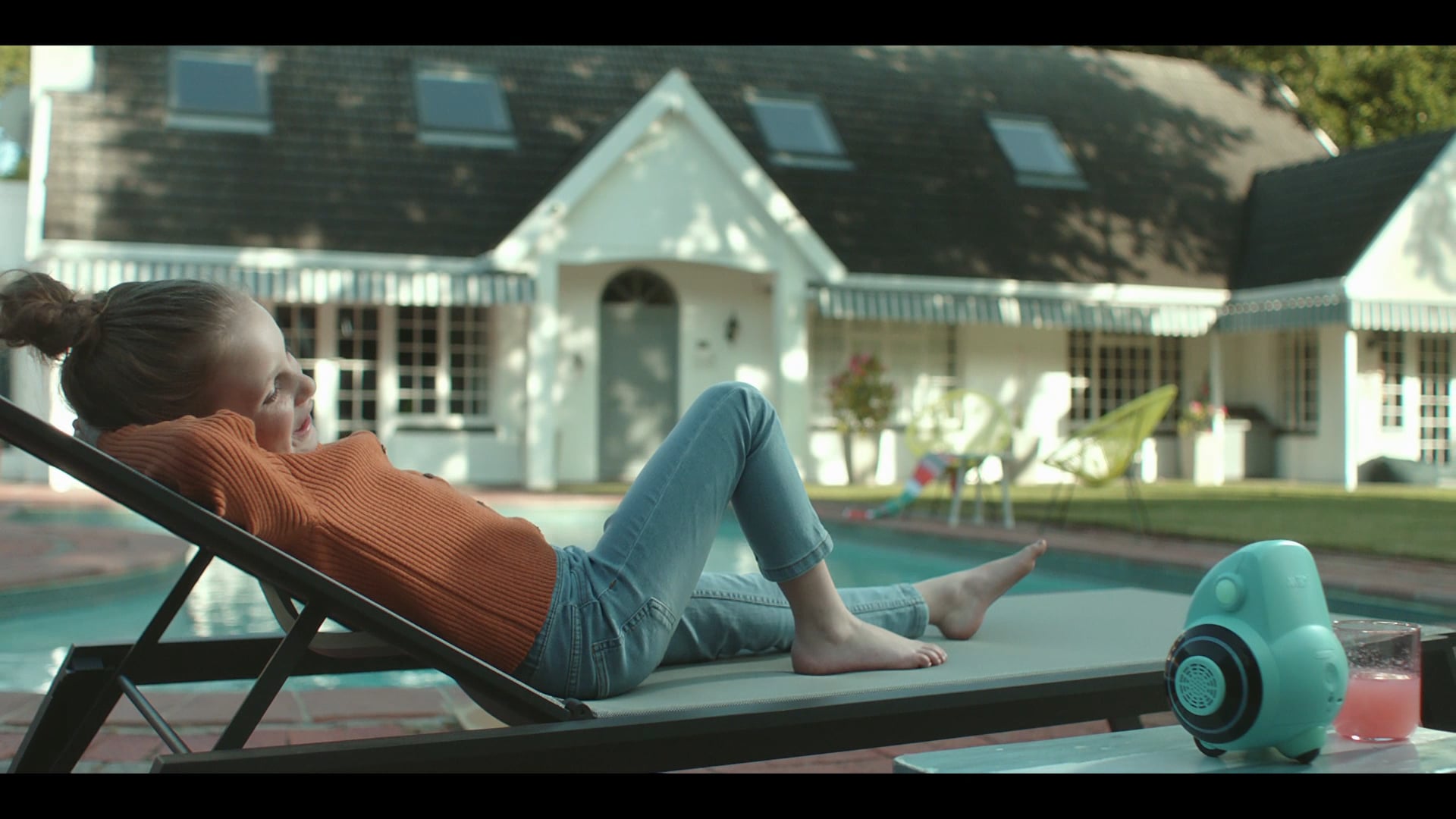 miko2_adele_personal ai robot on Vimeo