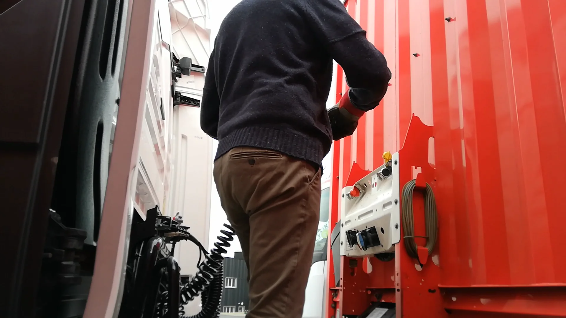 acces derriere cabine.mp4 on Vimeo