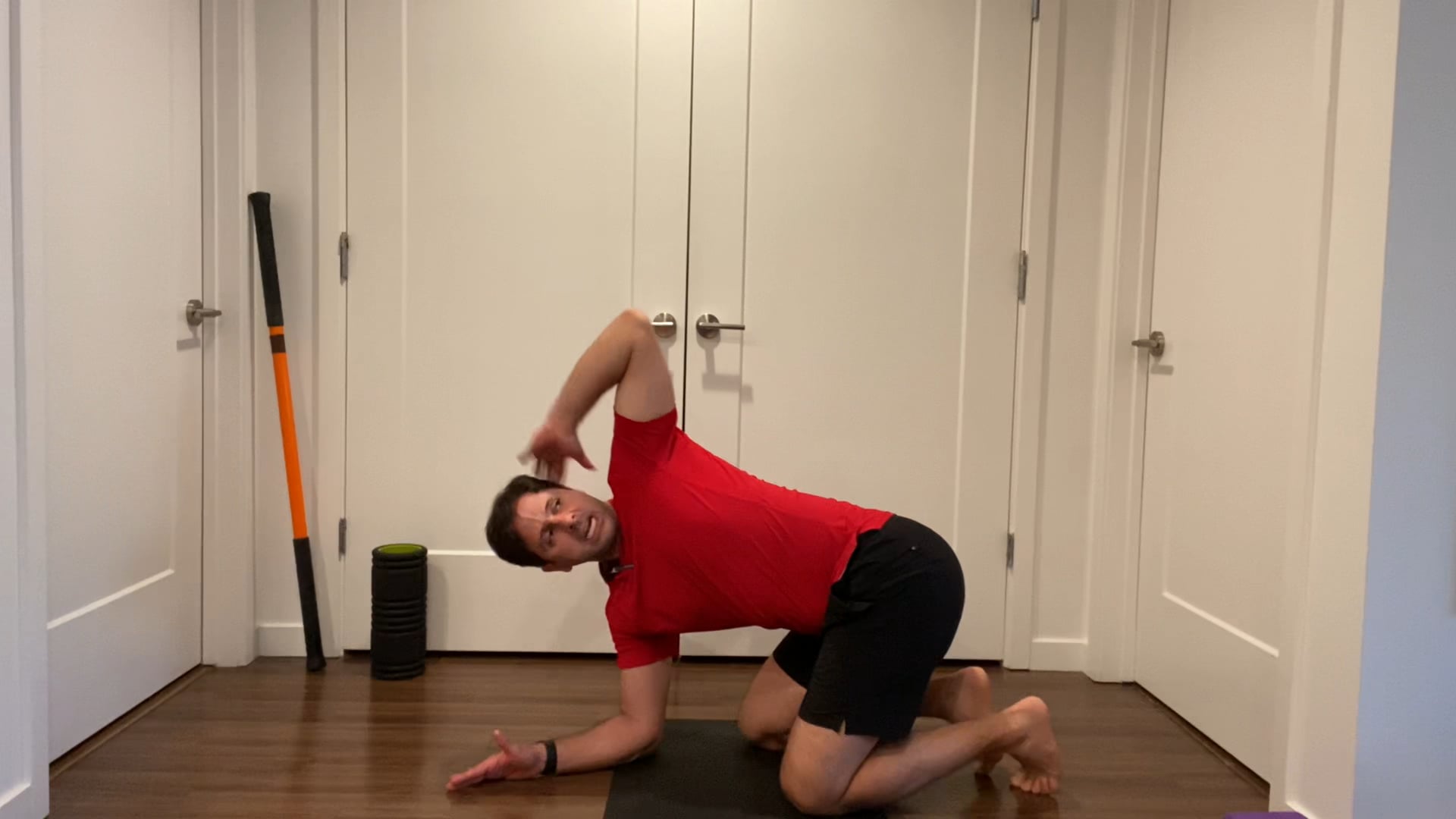 Kneeling thoracic rotation on Vimeo
