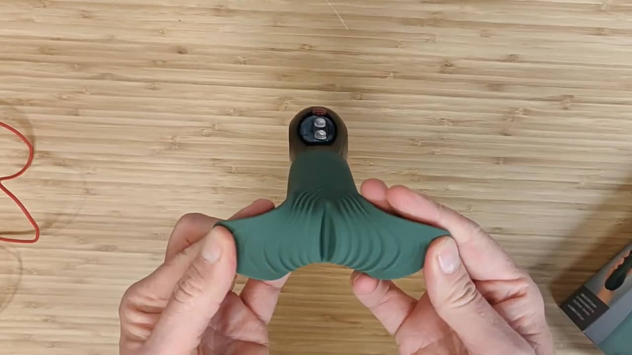 Fun Factory - Manta Vibrating Stroker Male Vibrator PlayBlue Demo on Vimeo