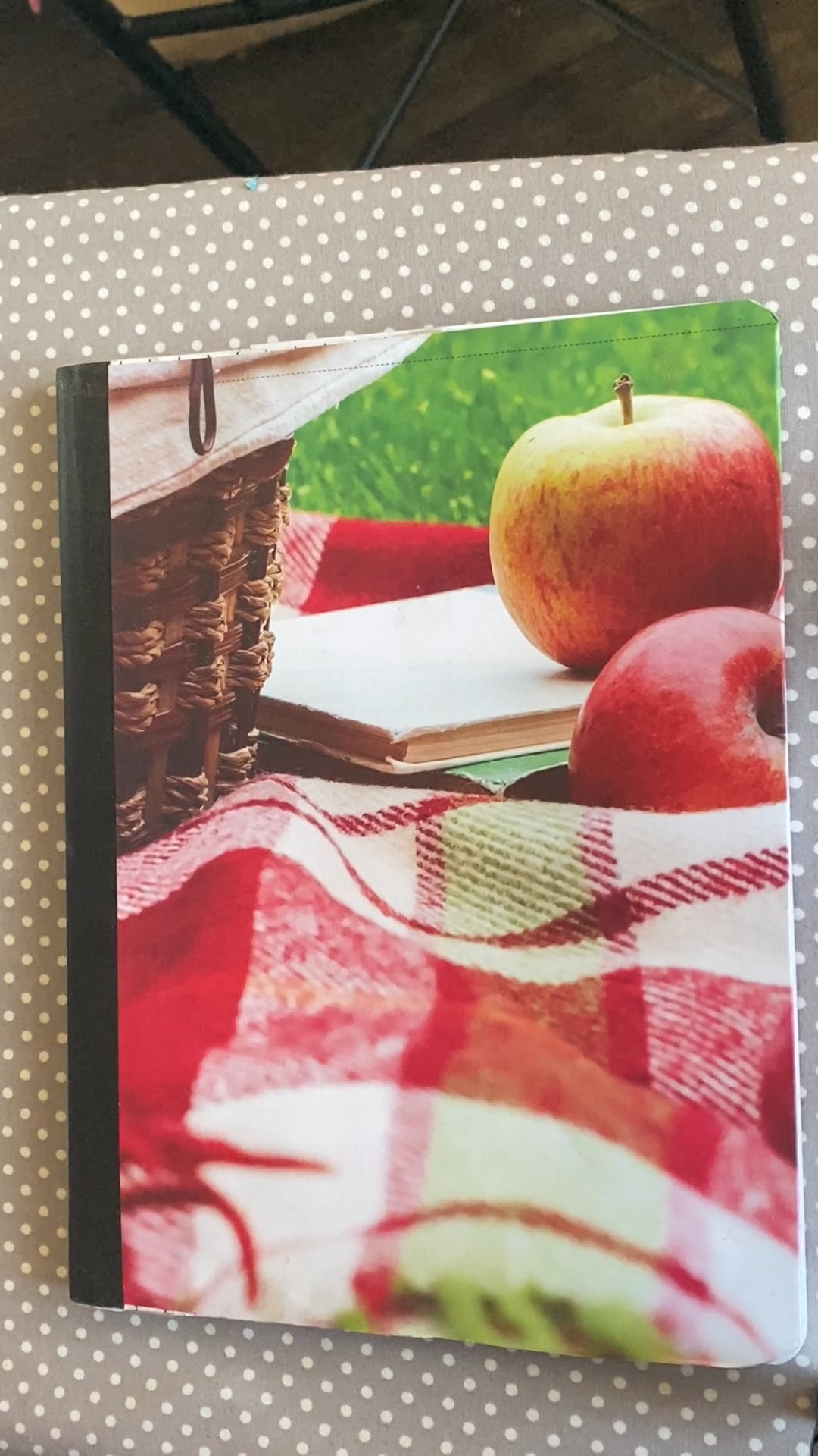 country style notebooks (apples) on Vimeo