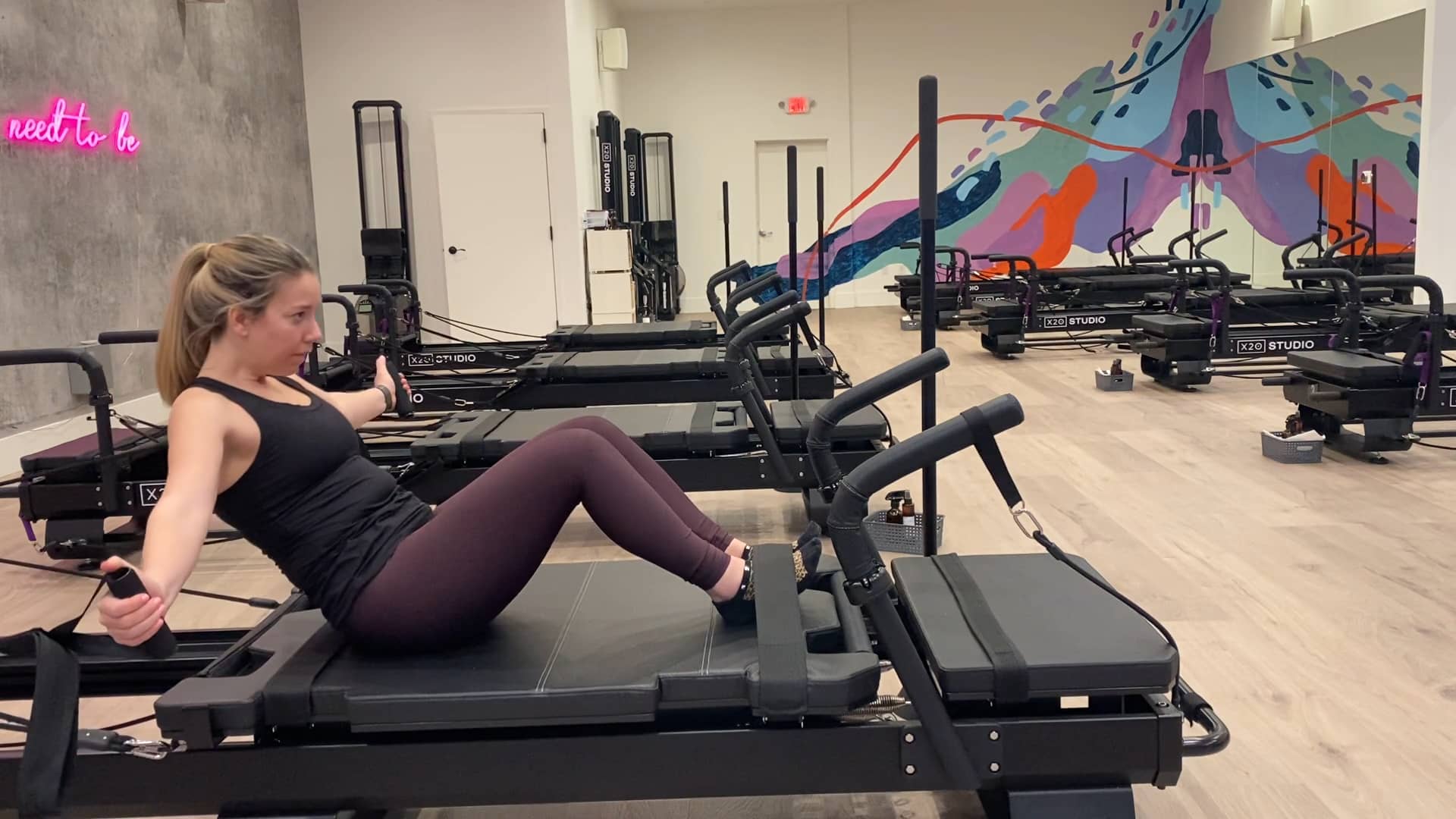 Arms Chest Fly w a Crunch on Vimeo