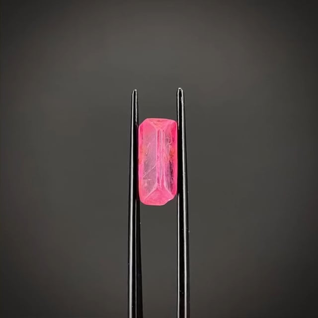 Spinel (elongated octohedron) - LB-040 - Pein-pyit - Mandalay Region ...