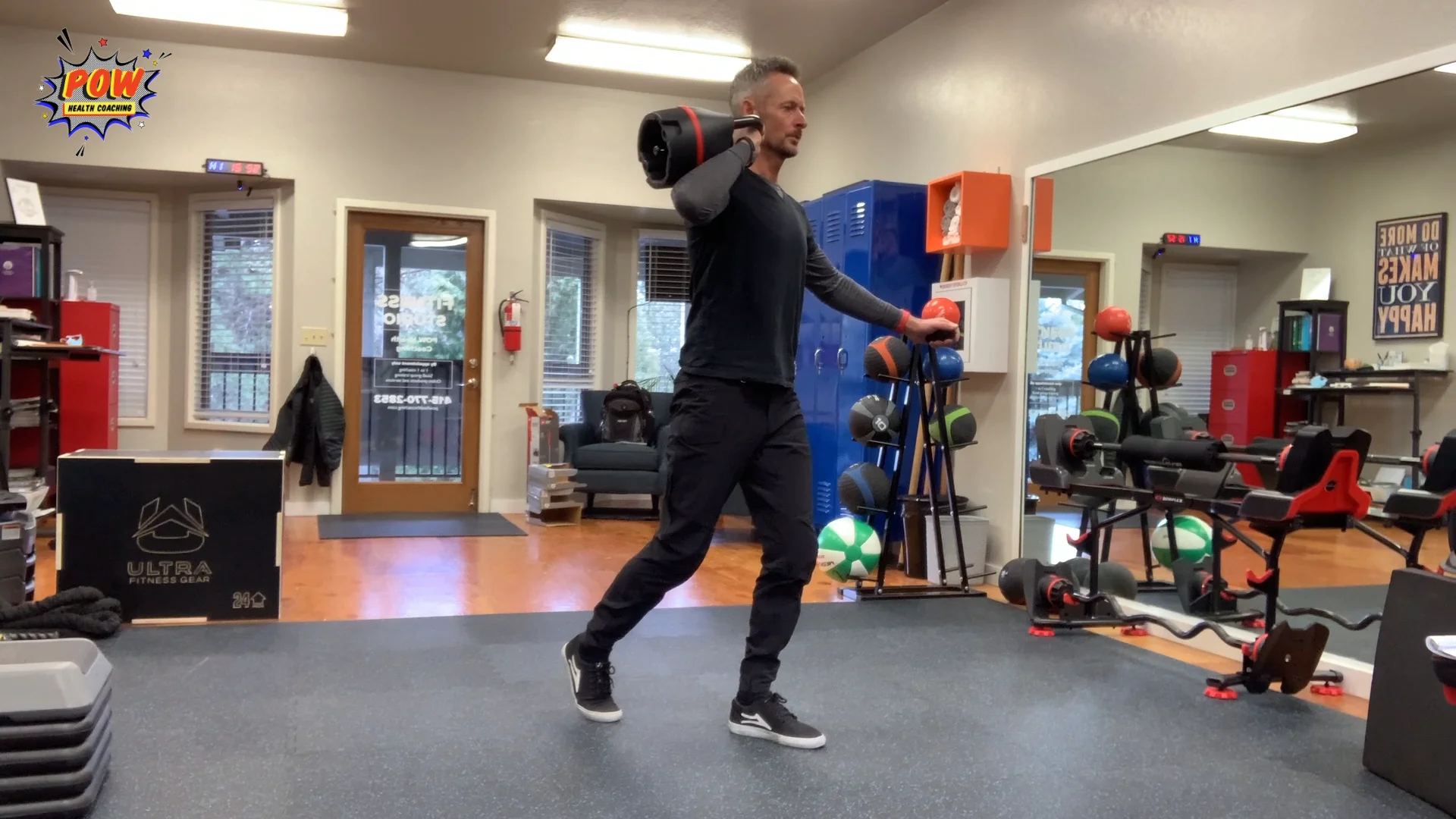 Single leg squat touchdown - offset KB on Vimeo