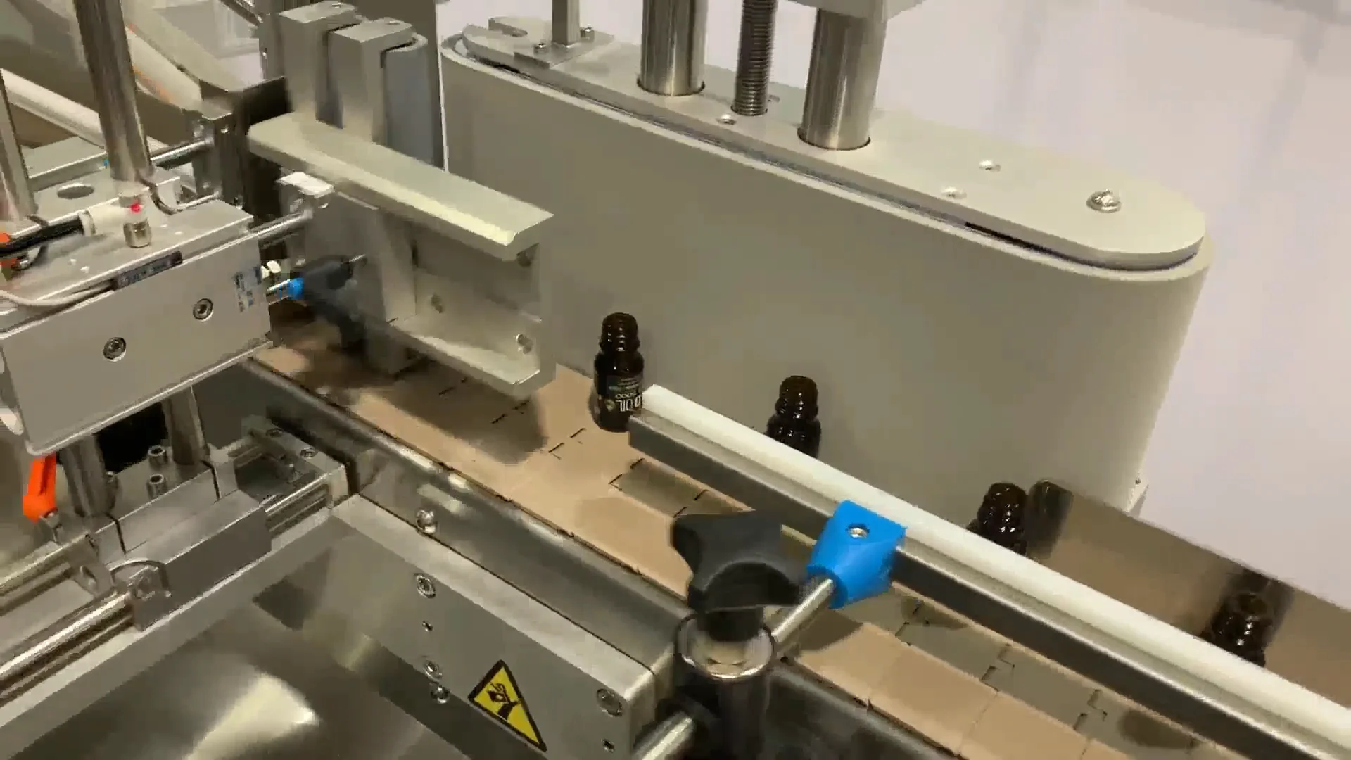 Aesus Eco Wrap Prism Labeler - Essential Oil CBD Hemp Tinctures