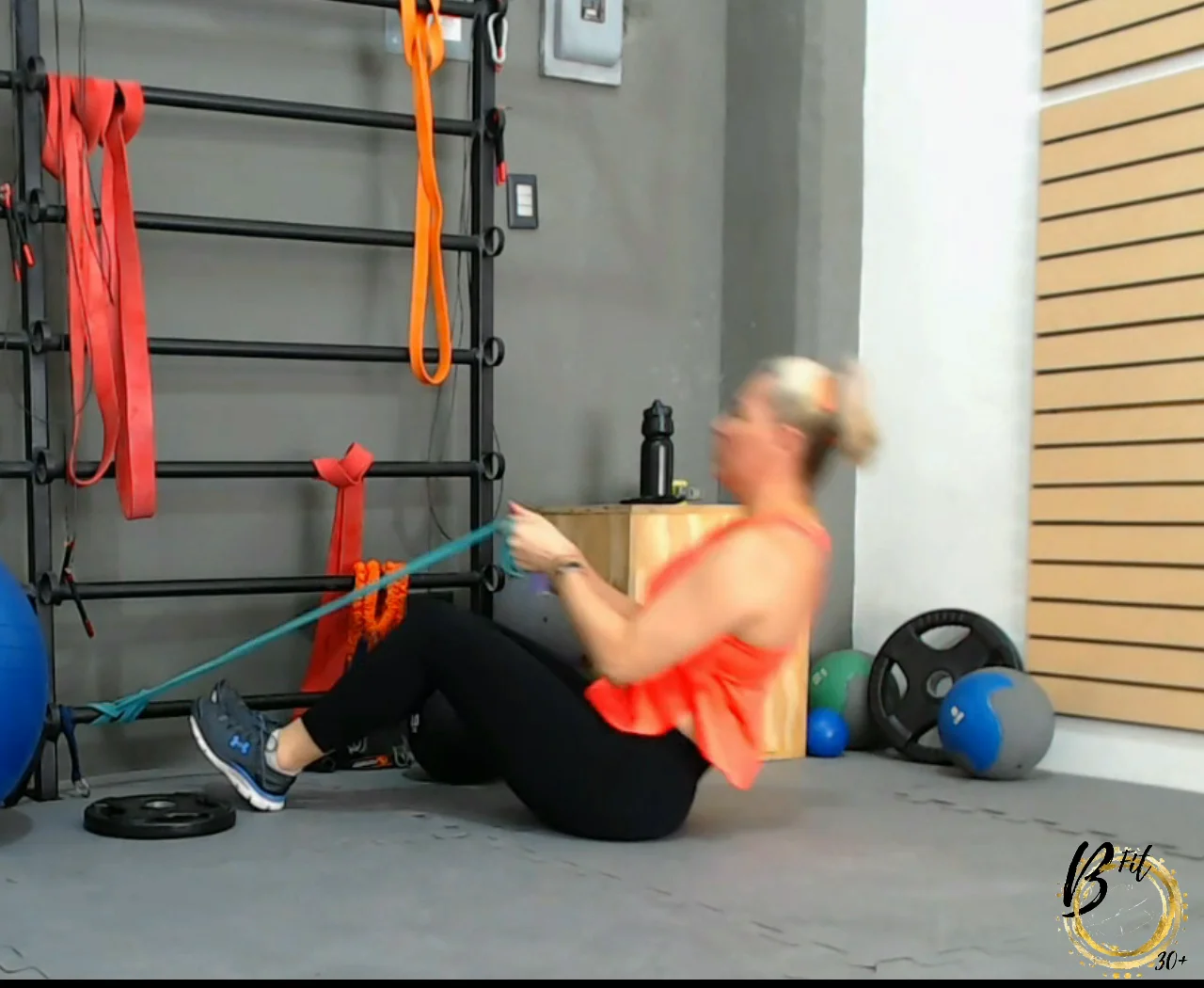 BIBLIOTECA DE EJERCICIOS - Ejerc ABS crunch con liga on Vimeo