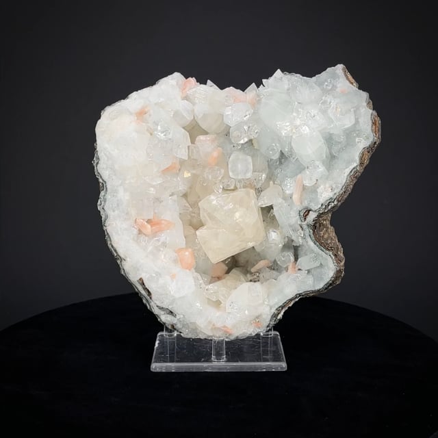 Calcite (twinned) in Apophyllite geode | Jalgaon Dist., Maharashtra, India