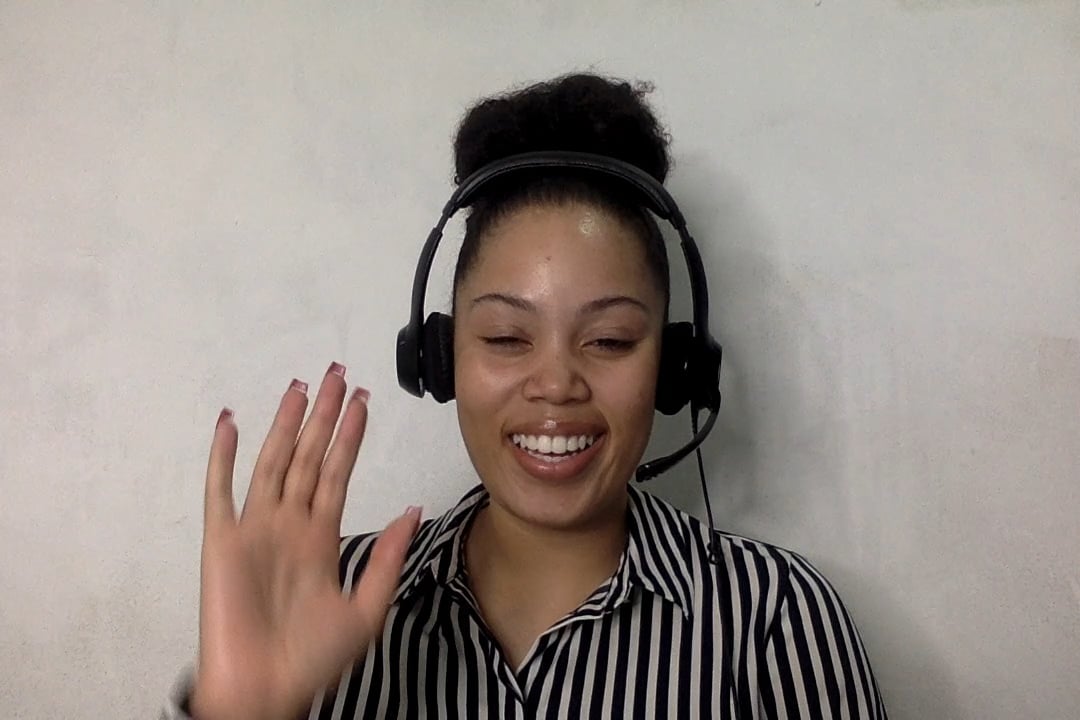 Robyn M. tutor video introduction on Preply on Vimeo