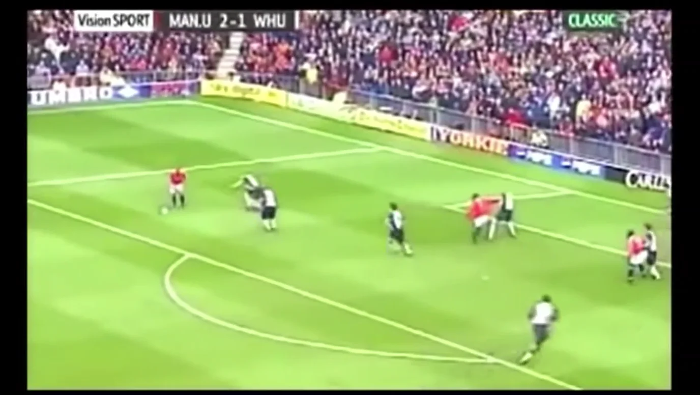 (110) David Beckham passing compilation II Part 1 II Man Utd - YouTube ...
