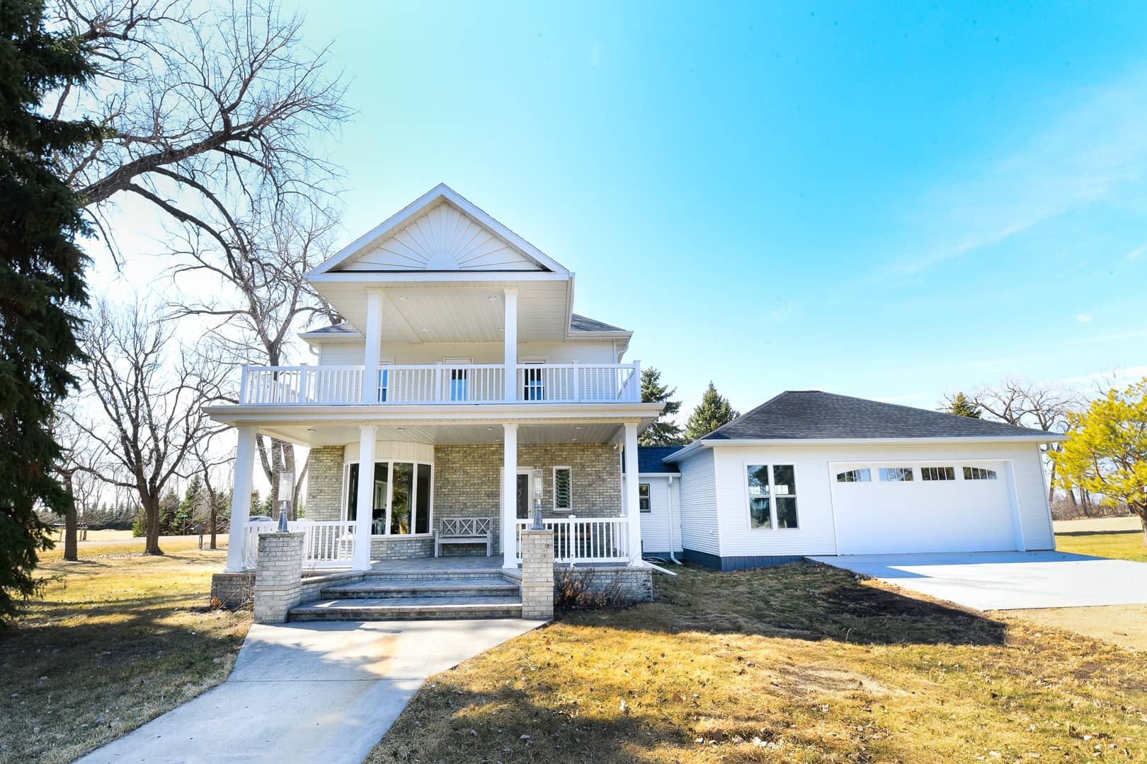 1114 5th Ave NE, Thompson ND on Vimeo