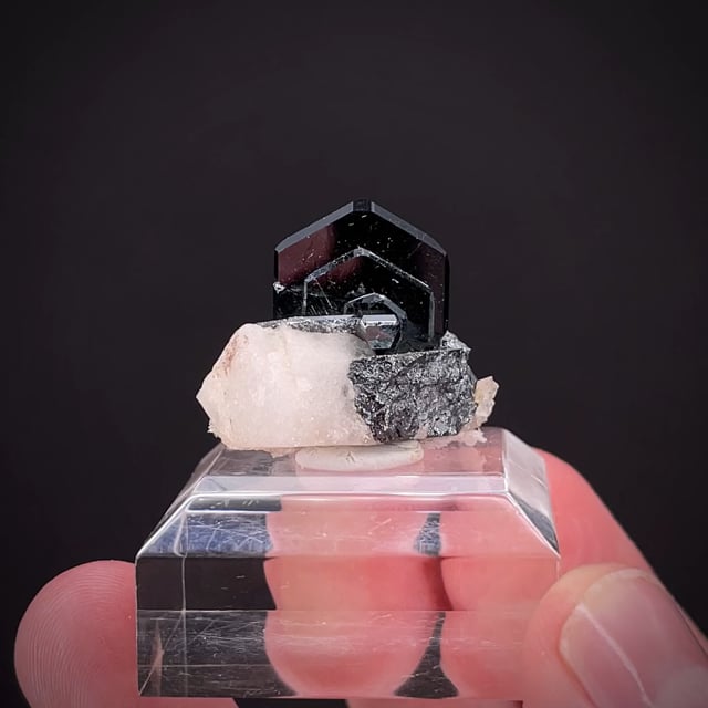 Hematite on Quartz (classic Arizona) | Big Bertha Mine, Dome Rock Mts ...