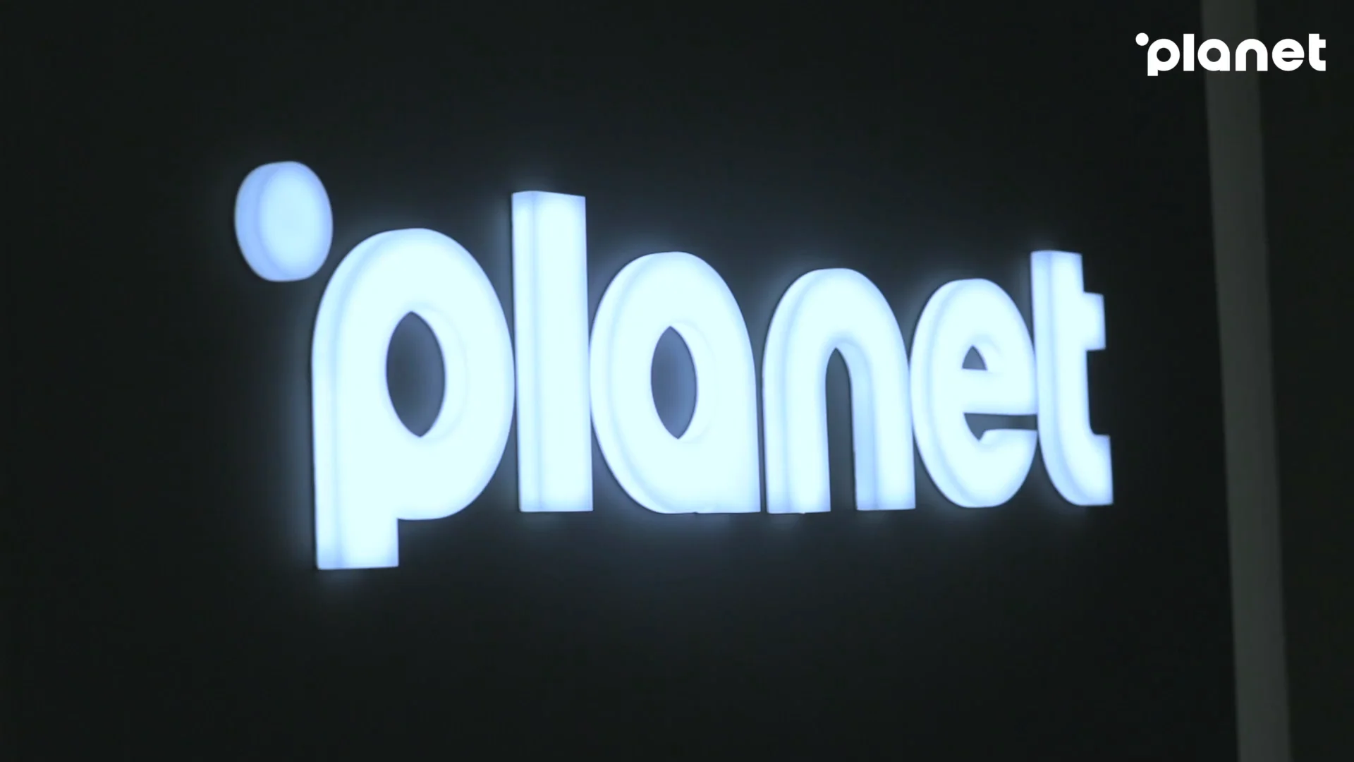 Planet (1min).mp4 on Vimeo