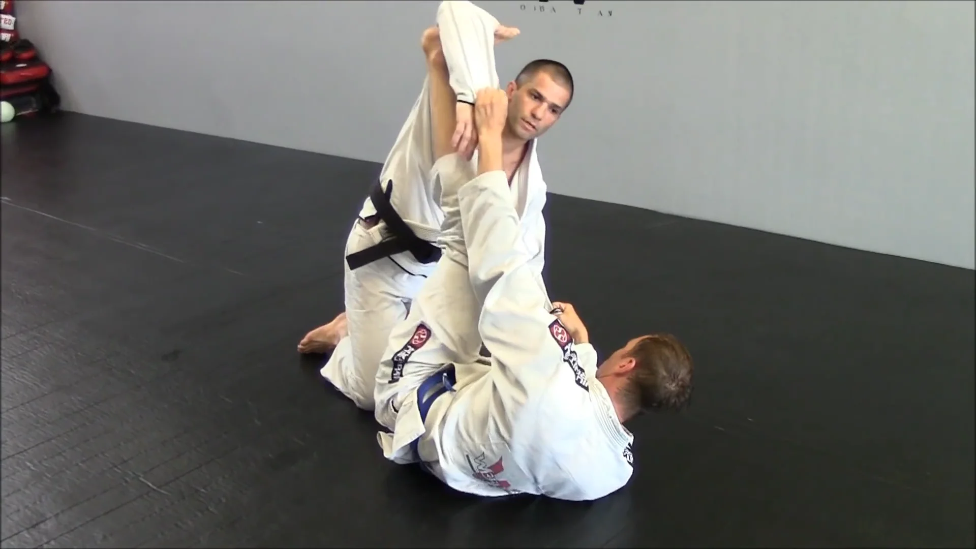 Principles for breaking the spider guard grips on Vimeo