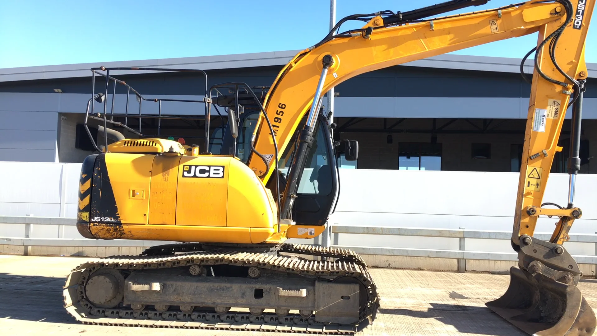 JCB JS130LC 700mm Pads, VG, CV, QH, Piped, Reverse Camera - Leeds April ...