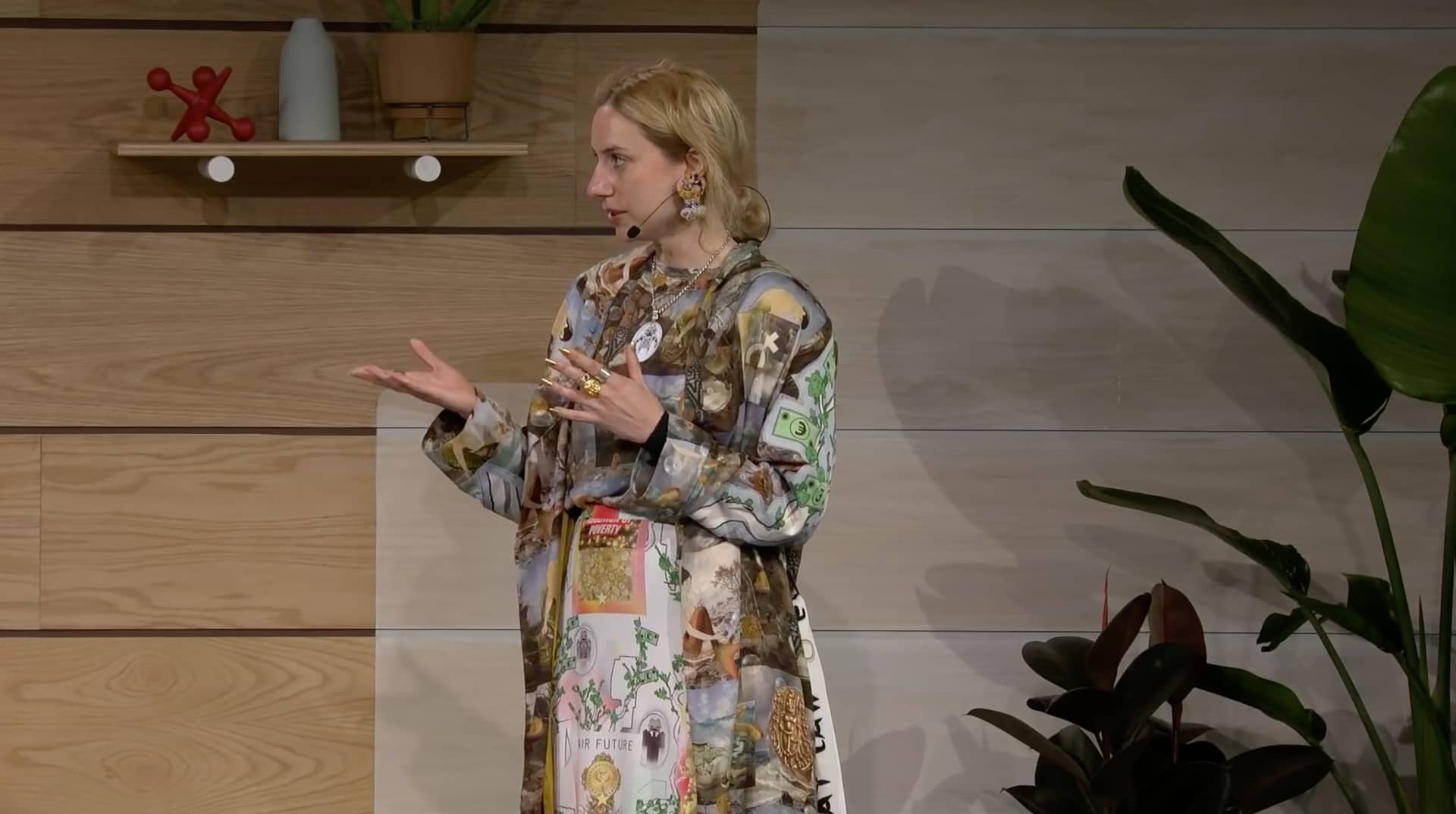 Pinar Demirdag speaking at Google I/O 2019 on Vimeo