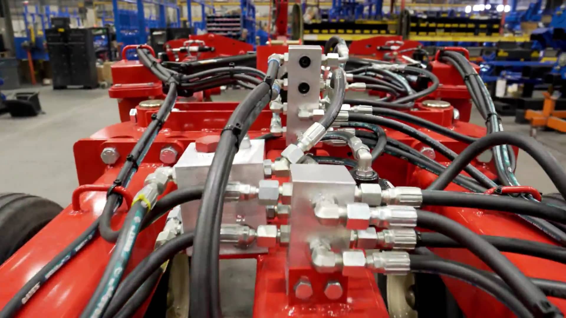 Landoll Corporation Uses Gates Megasys MXT Hose For Hydraulic ...