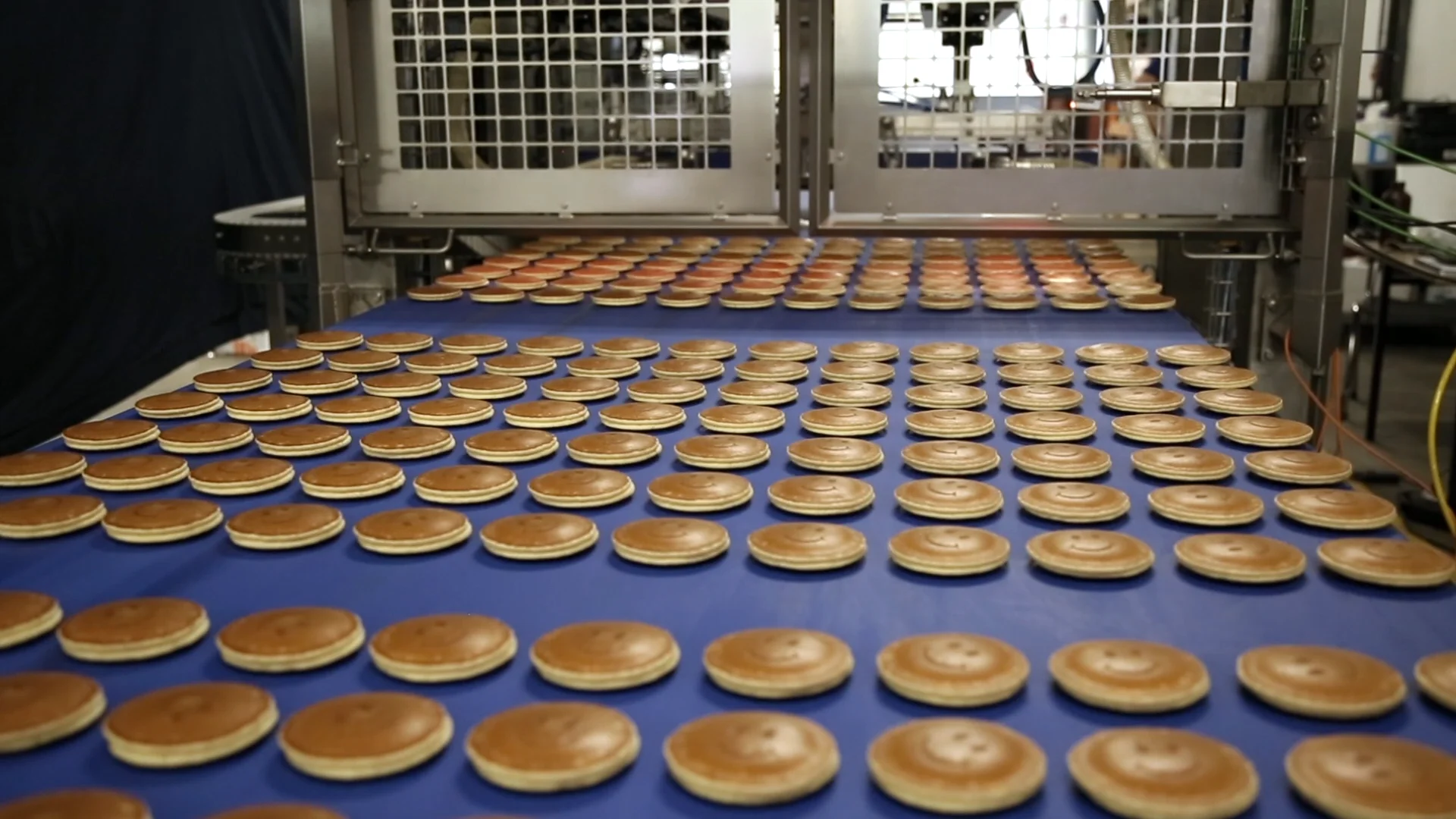 Omori pick & place for the pancake line on Vimeo
