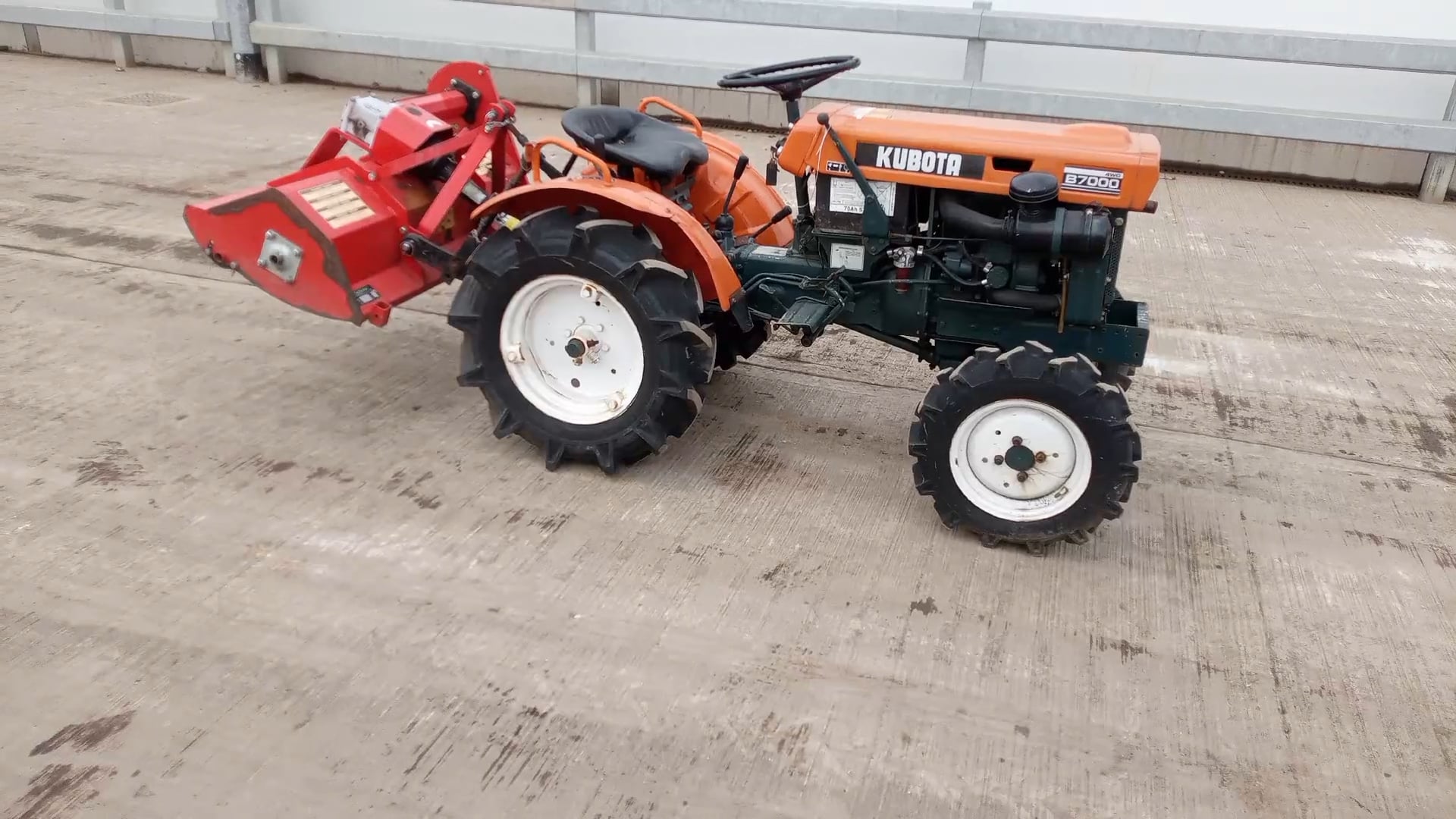 Kubota B7000 4WD Compactor Tractor, PTO Driven Flail Mower - Leeds ...