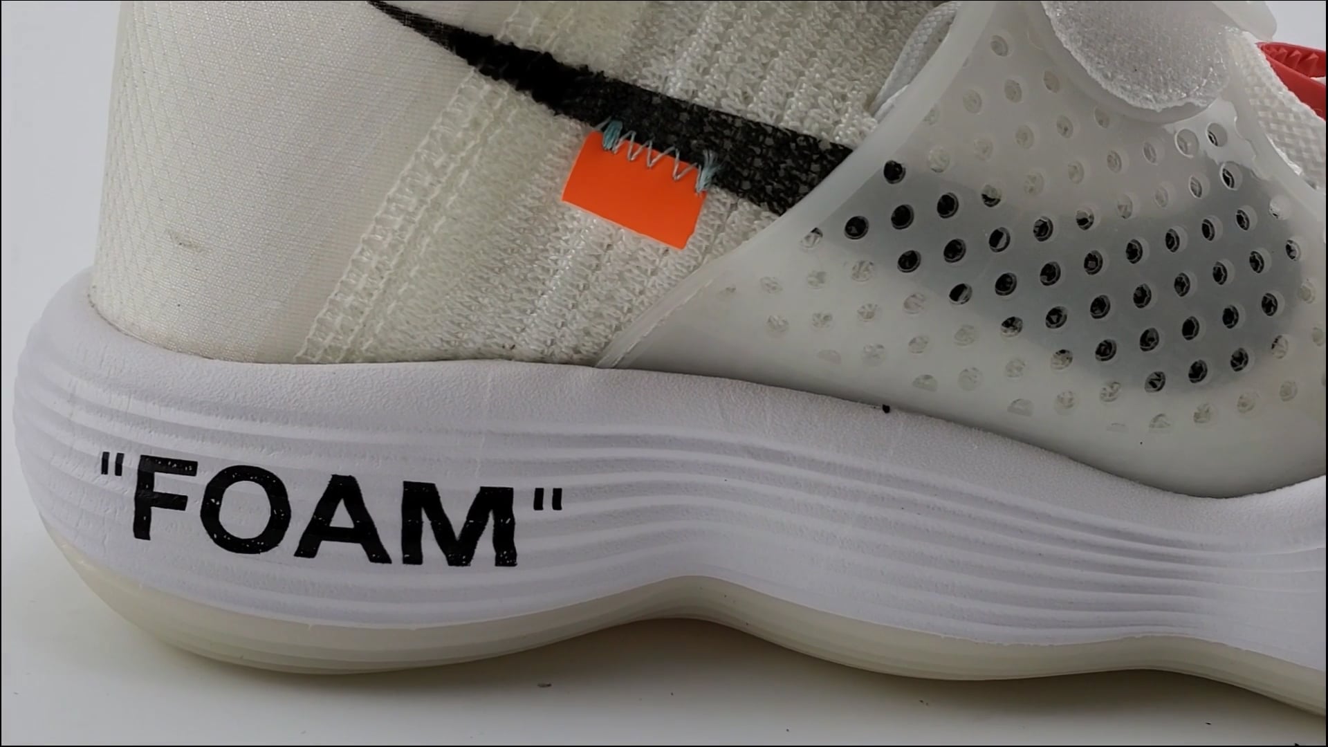 Nike React Hyperdunk 2017 Flyknit Off-White on Vimeo