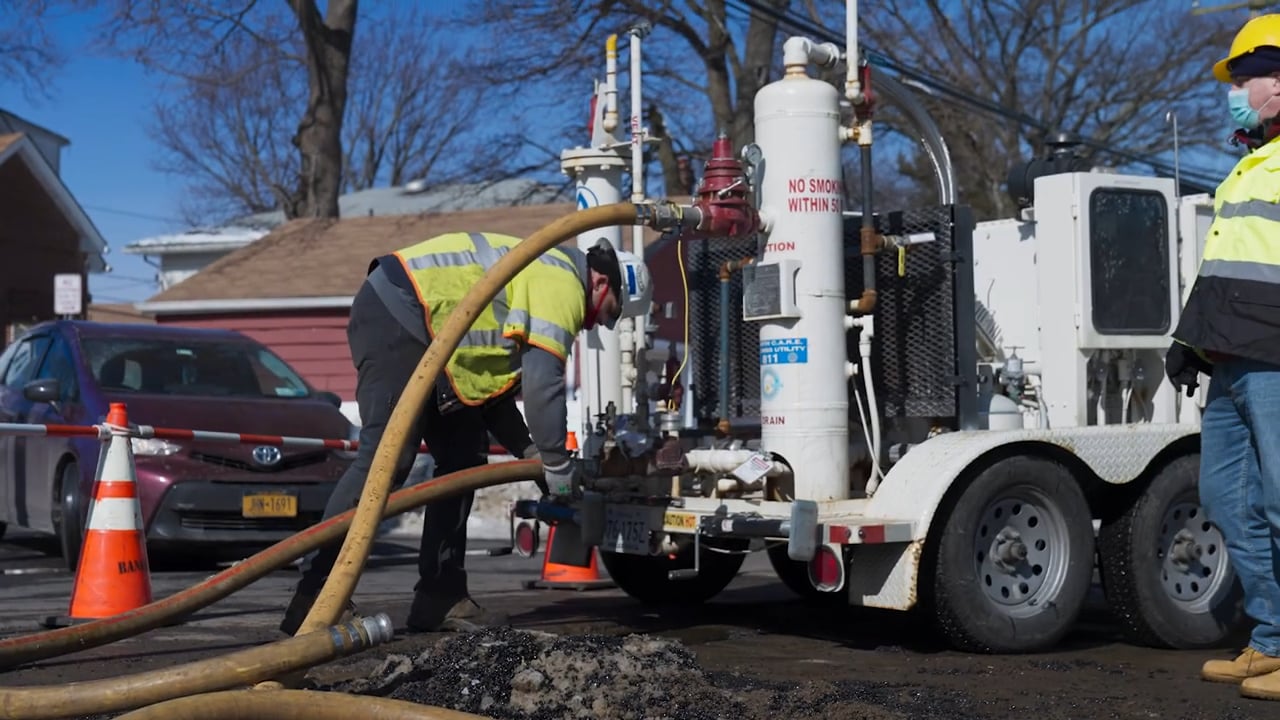 Drawdown Compressor - ULC Technologies on Vimeo