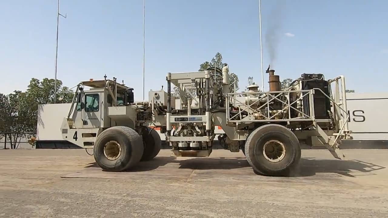 2007 Sercel DX-80 SEISMIC SURVEY VIBRATOR BUGGY - Dubai June 2021 on Vimeo