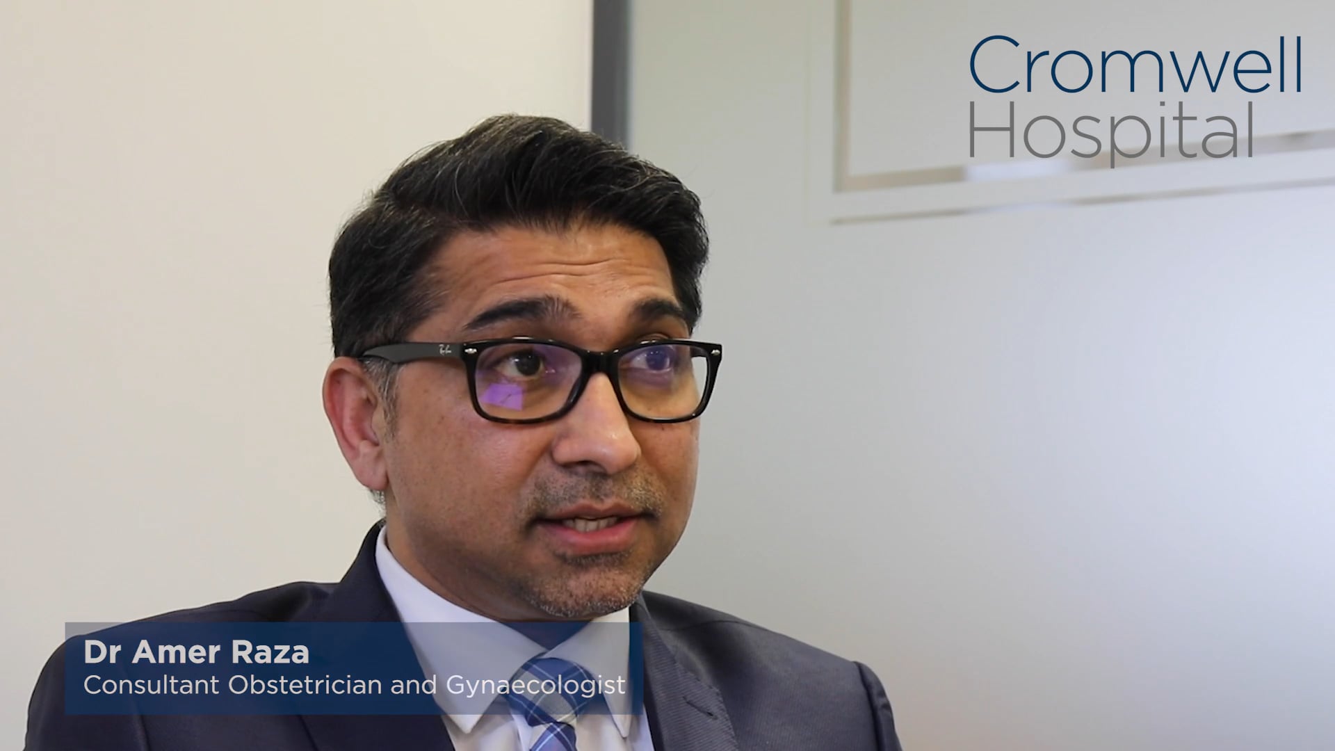 Mr Amer Raza discussing common symptoms of gynaecological cancers on Vimeo