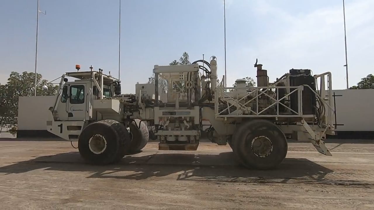 2007 Sercel DX-80 Seismic Survey Vibratory Buggy - Dubai June 21 on Vimeo